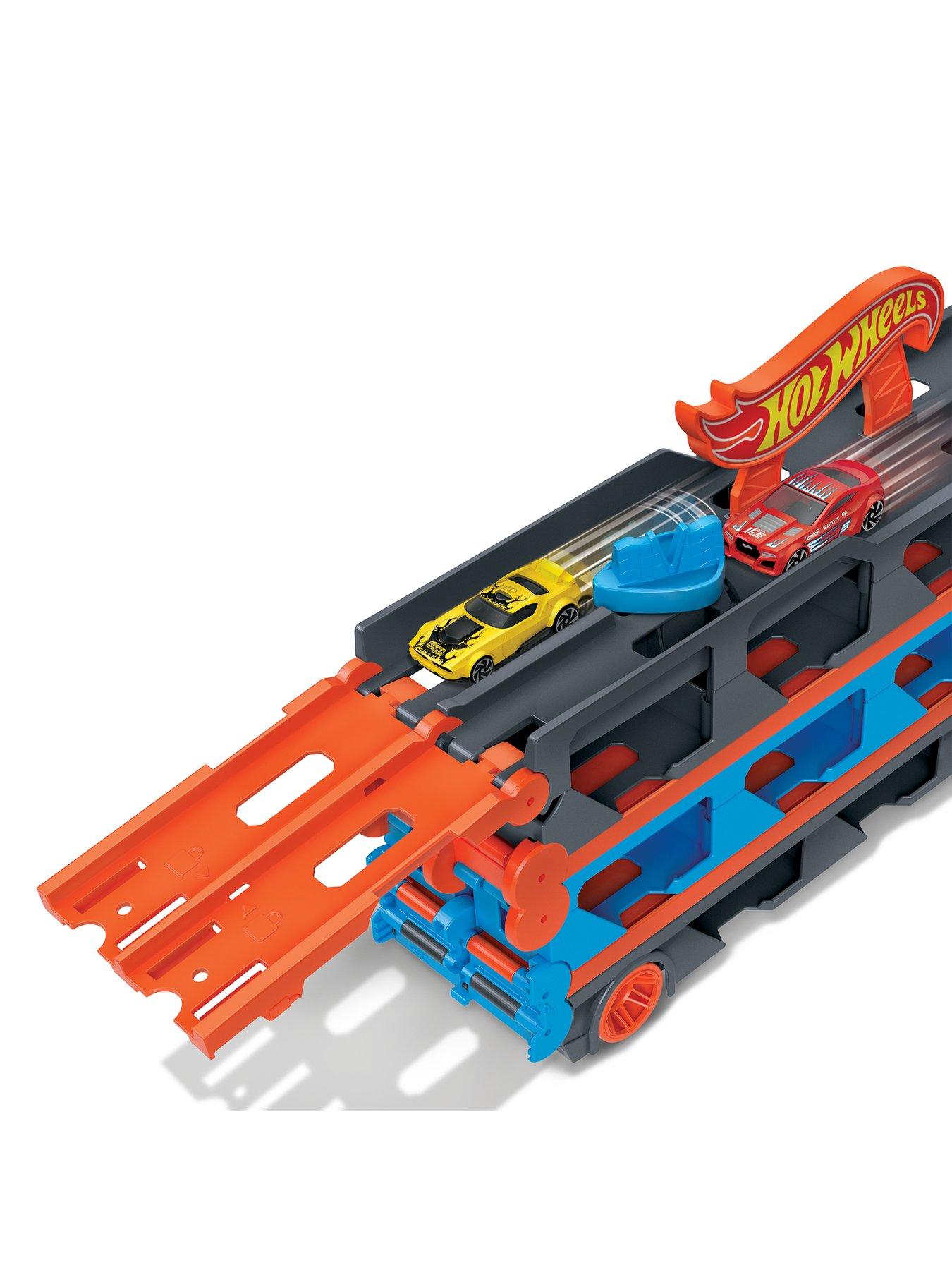 Hot Wheels Speedway Hauler Carrier with 3 Toy Cars | Very