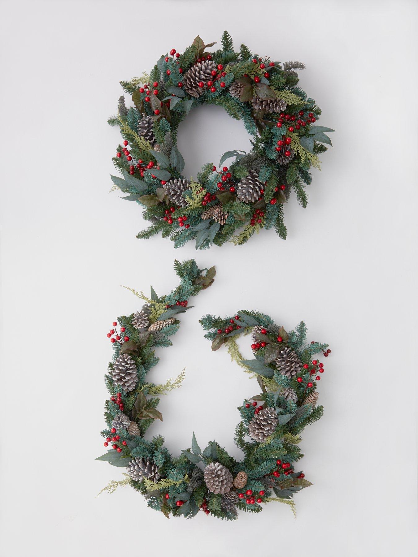 Very Home Pre-lit Red Berry Christmas Wreath - 80 cm | Very