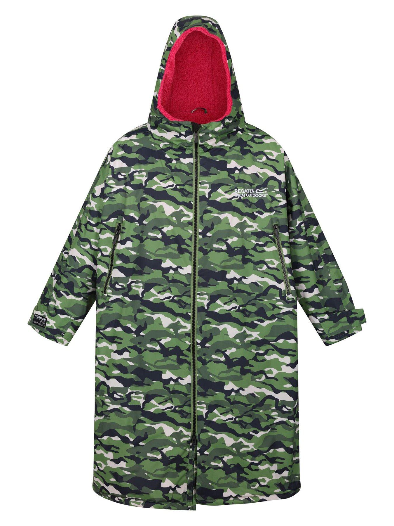 Regatta Adult Waterproof Changing Robe - Camo | Very.co.uk