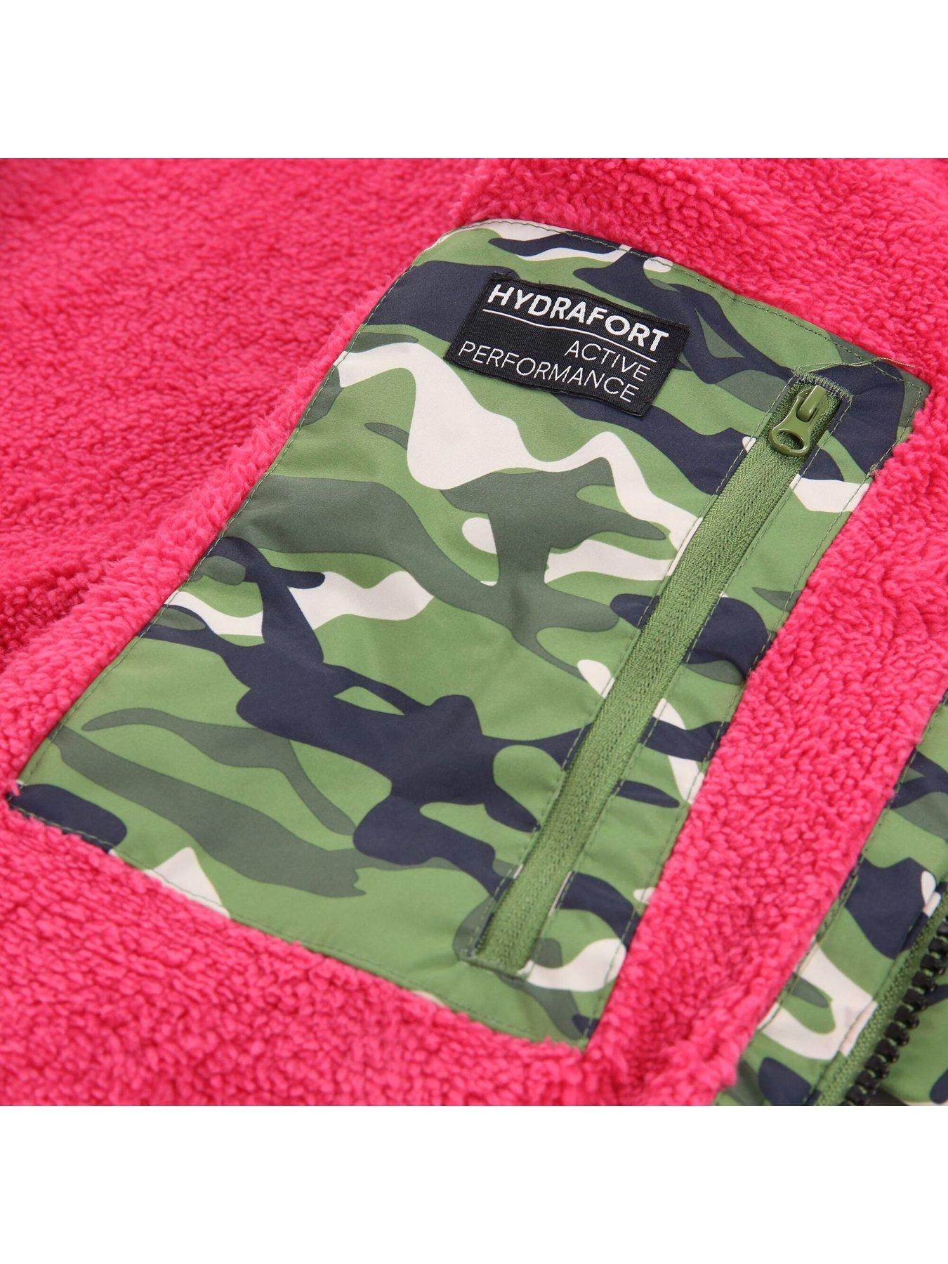 Regatta Adult Waterproof Changing Robe - Camo | Very.co.uk