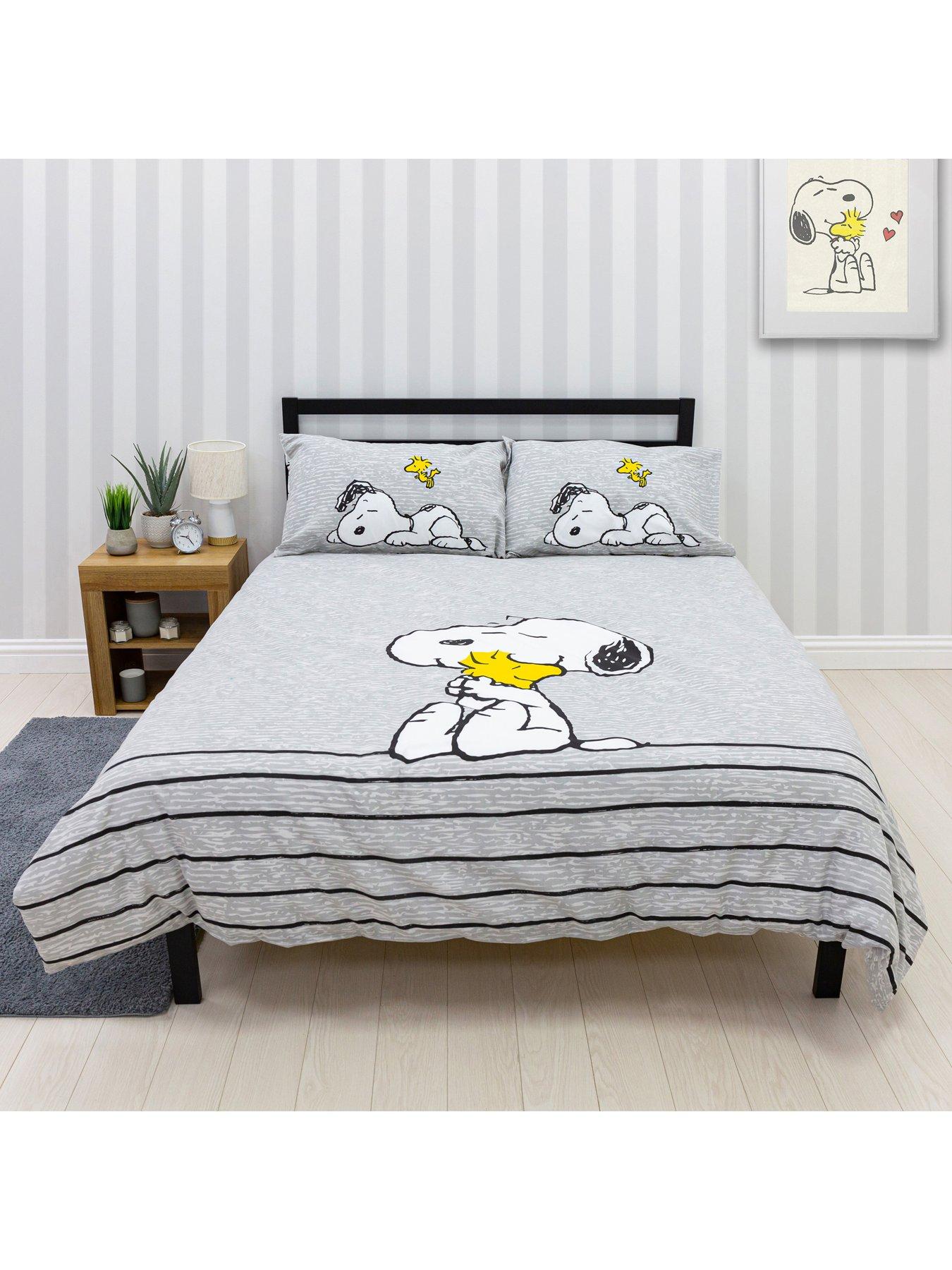 Snoopy Getting Ready For Bed