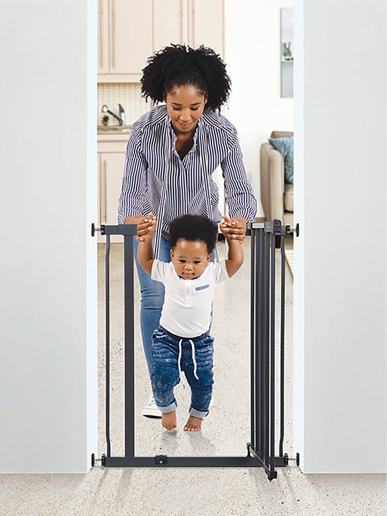 Dreambaby Ava Slimline Safety Gate with Stay-Open Feature (61-68cm ...