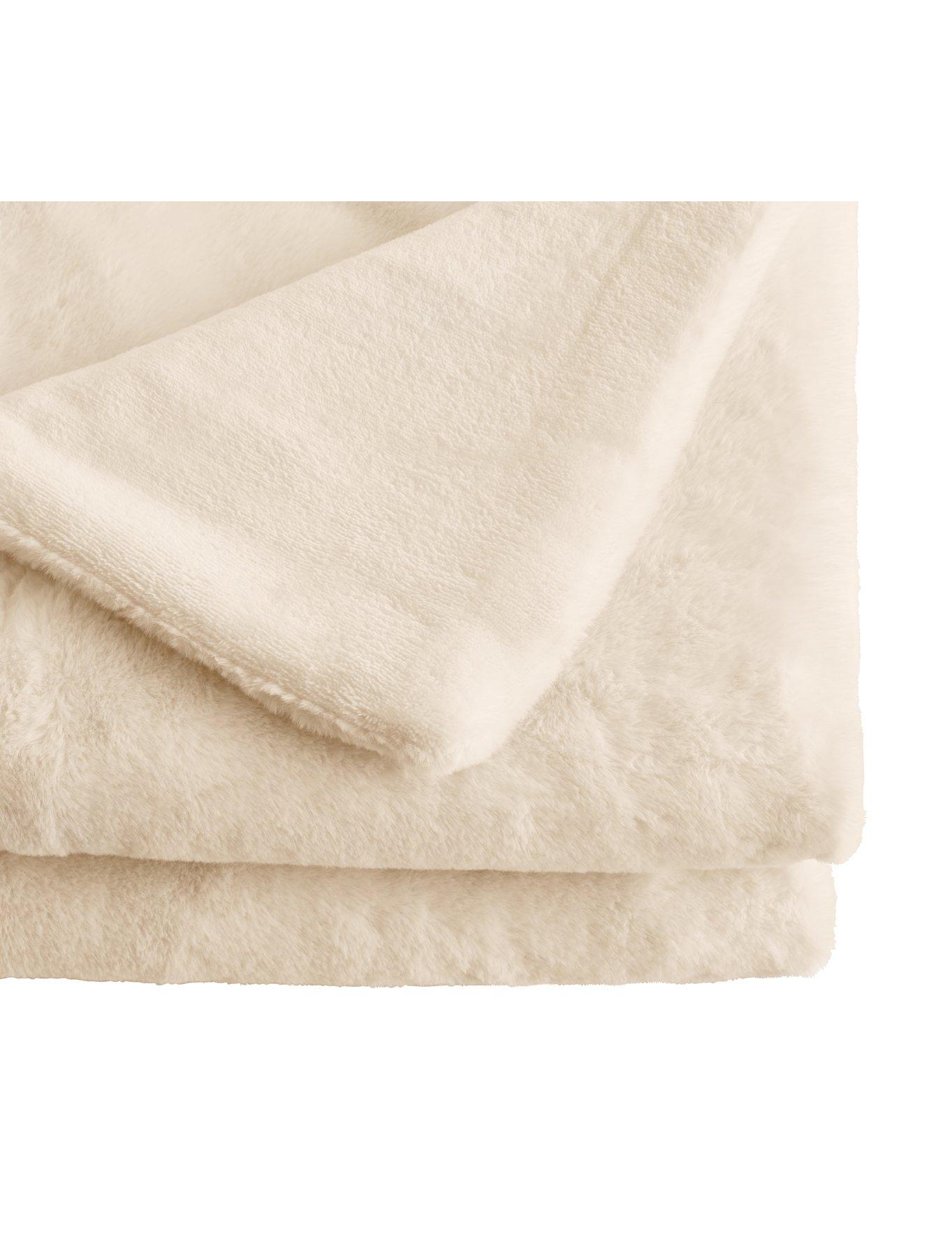 Dreamland Intelliheat Cuddle Up Heated Throw - Cream | Very