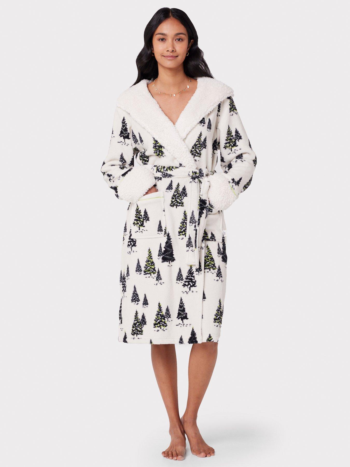 CHELSEA PEERS Christmas Fleece Robe - White | Very.co.uk
