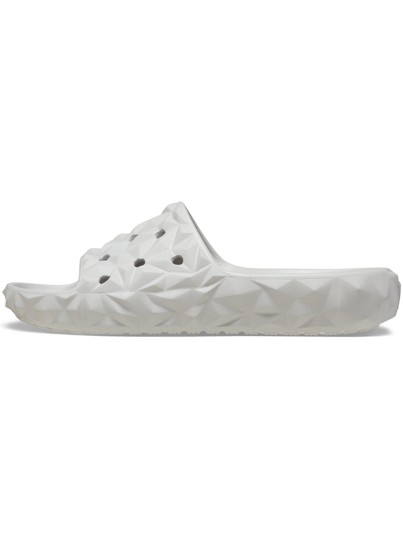 Crocs Classic Geometric Slide V2 - Atmosphere - Grey | Very