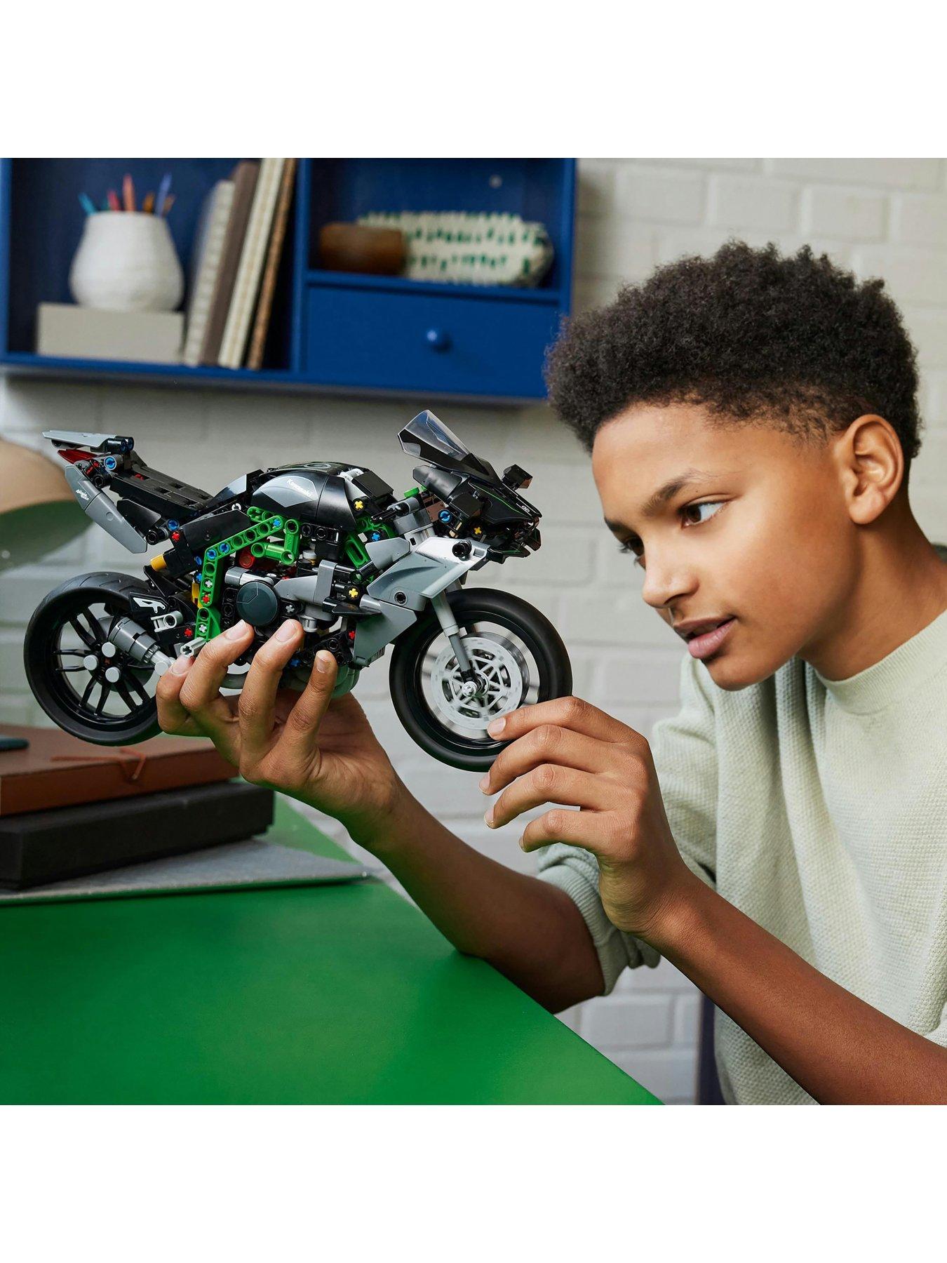 LEGO Technic Kawasaki Ninja H2R Motorcycle 42170 | Very