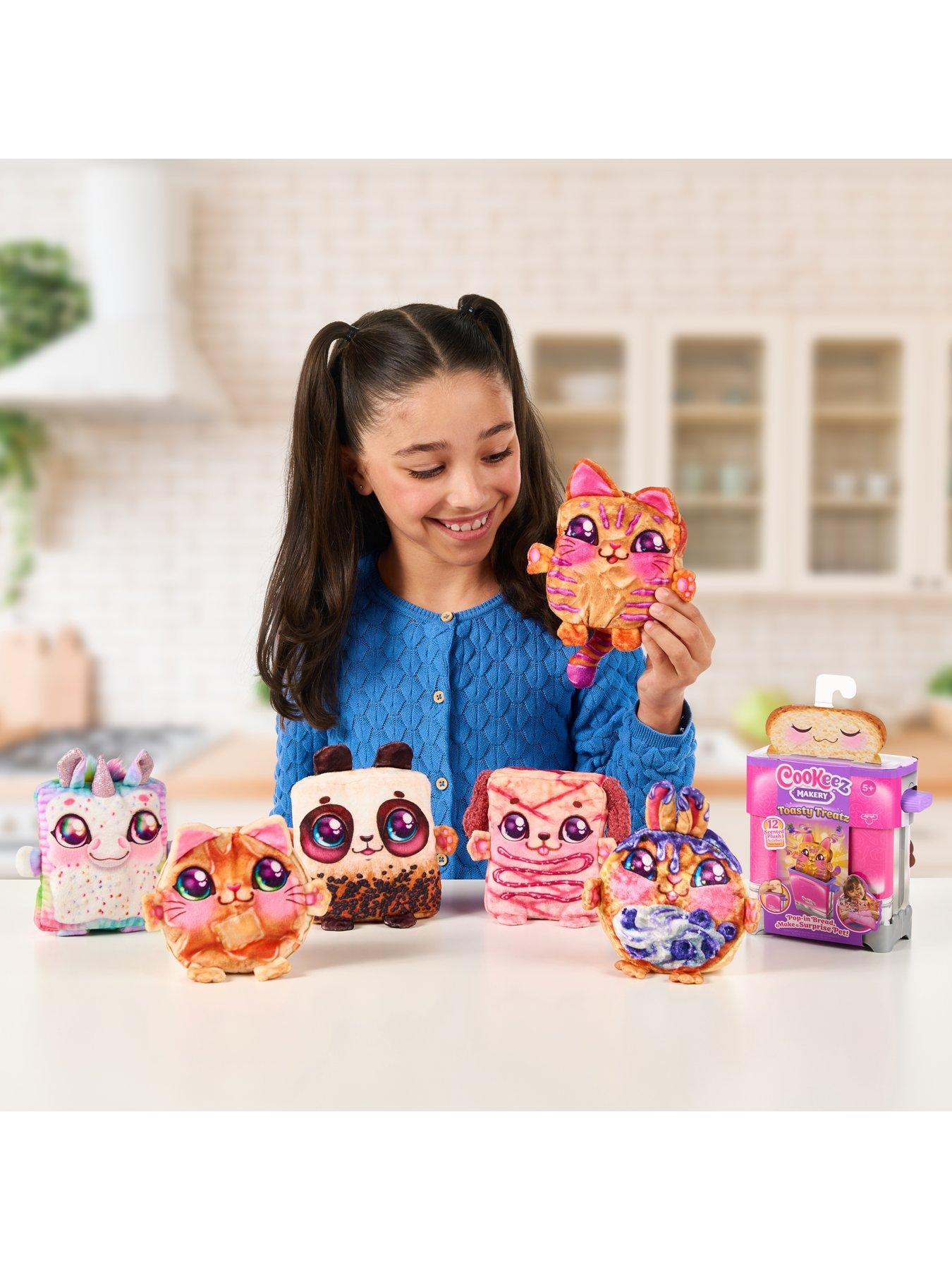 Cookeez Makery Toasty Treatz | Very