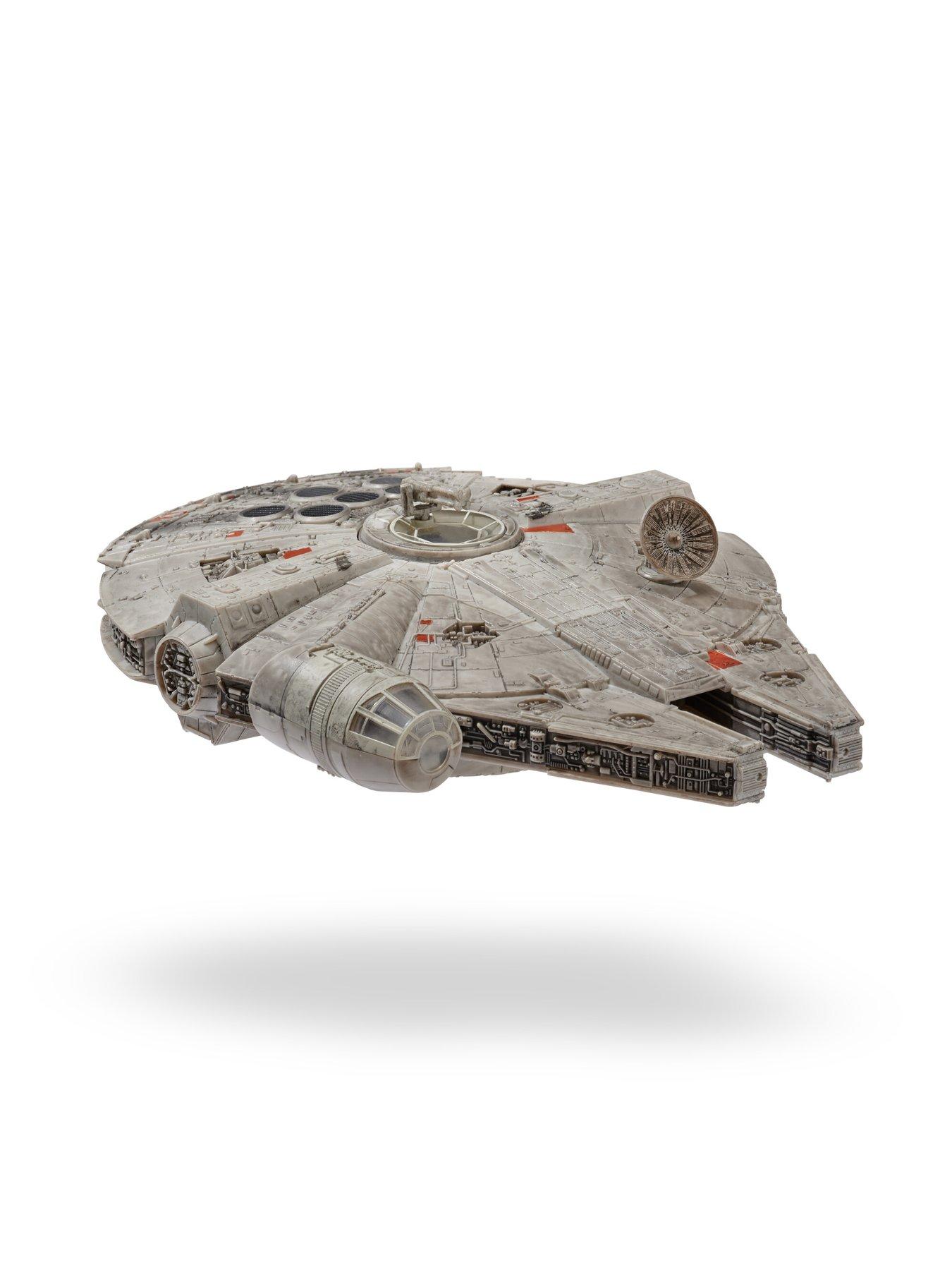 Star Wars Micro Galaxy Squadron Millennium Falcon - 9-Inch Assault ...