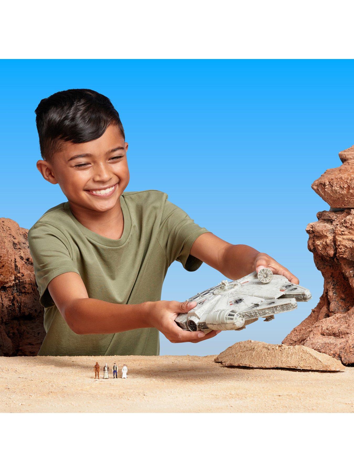Star Wars Micro Galaxy Squadron Millennium Falcon - 9-Inch Assault ...