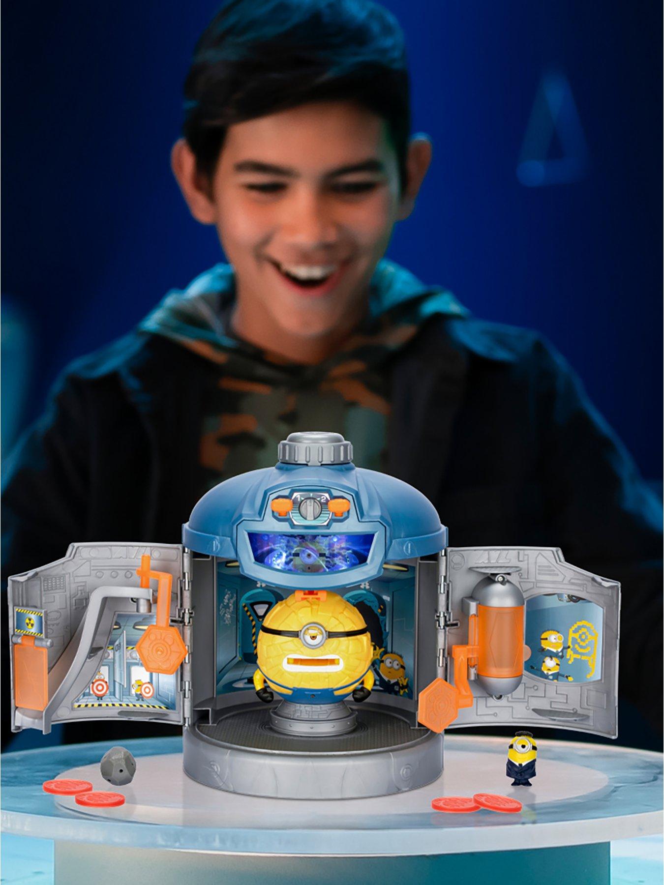 Despicable Me 4 Mega Minions Transformation Chamber. Transform Into An ...