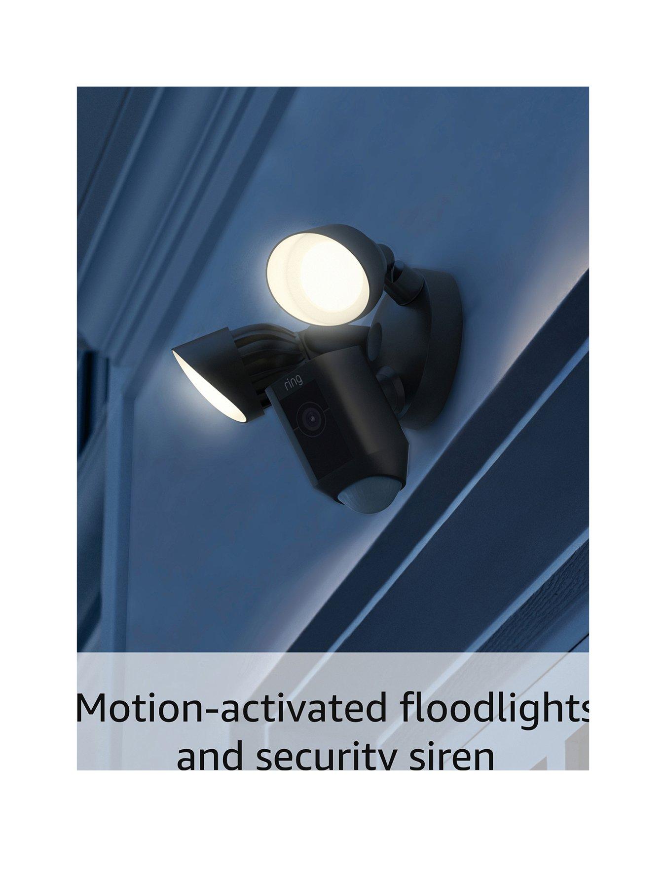 Floodlight Cam Wired Plus