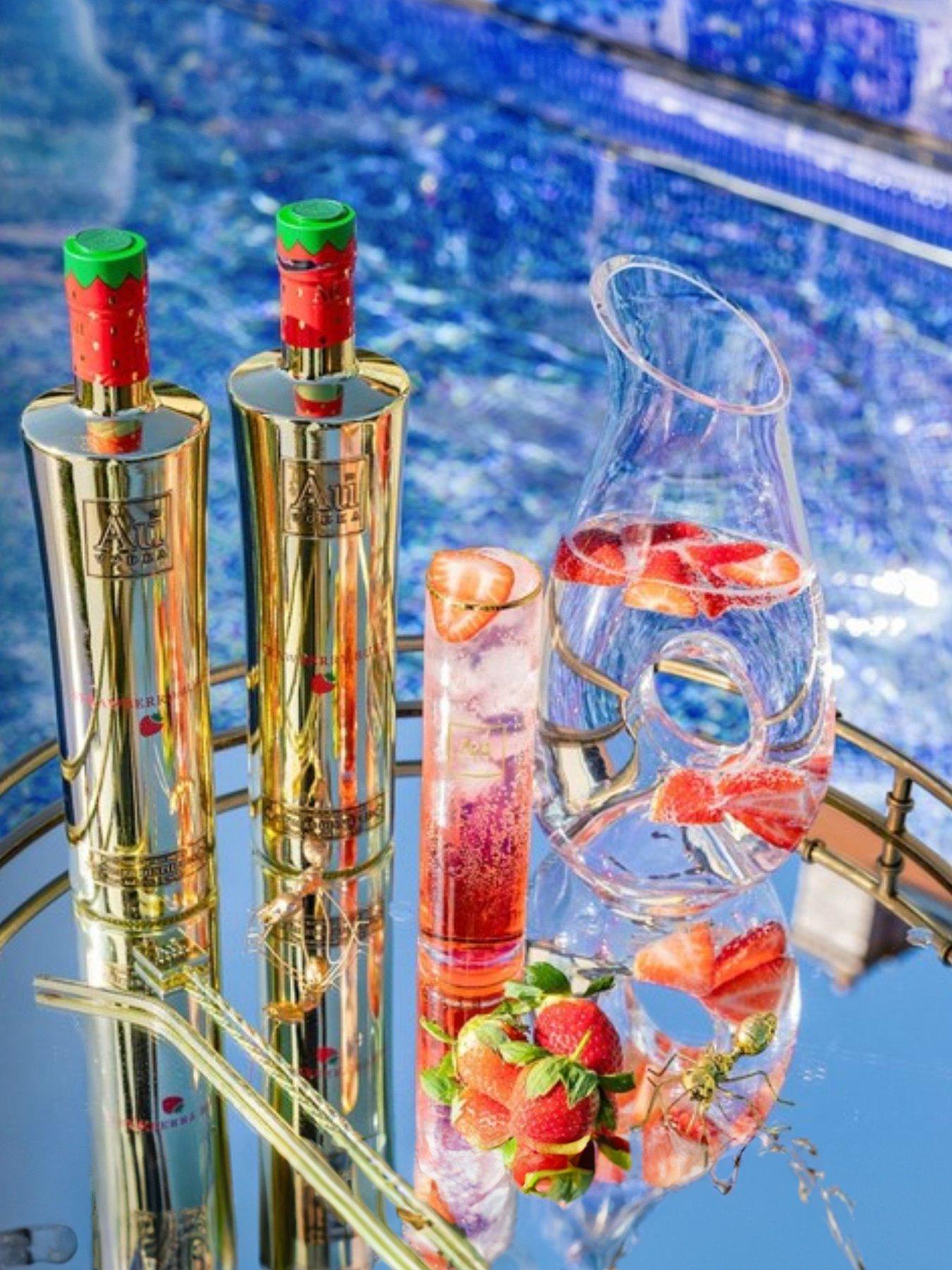 Au Vodka Strawberry Burst - 70cl | Very