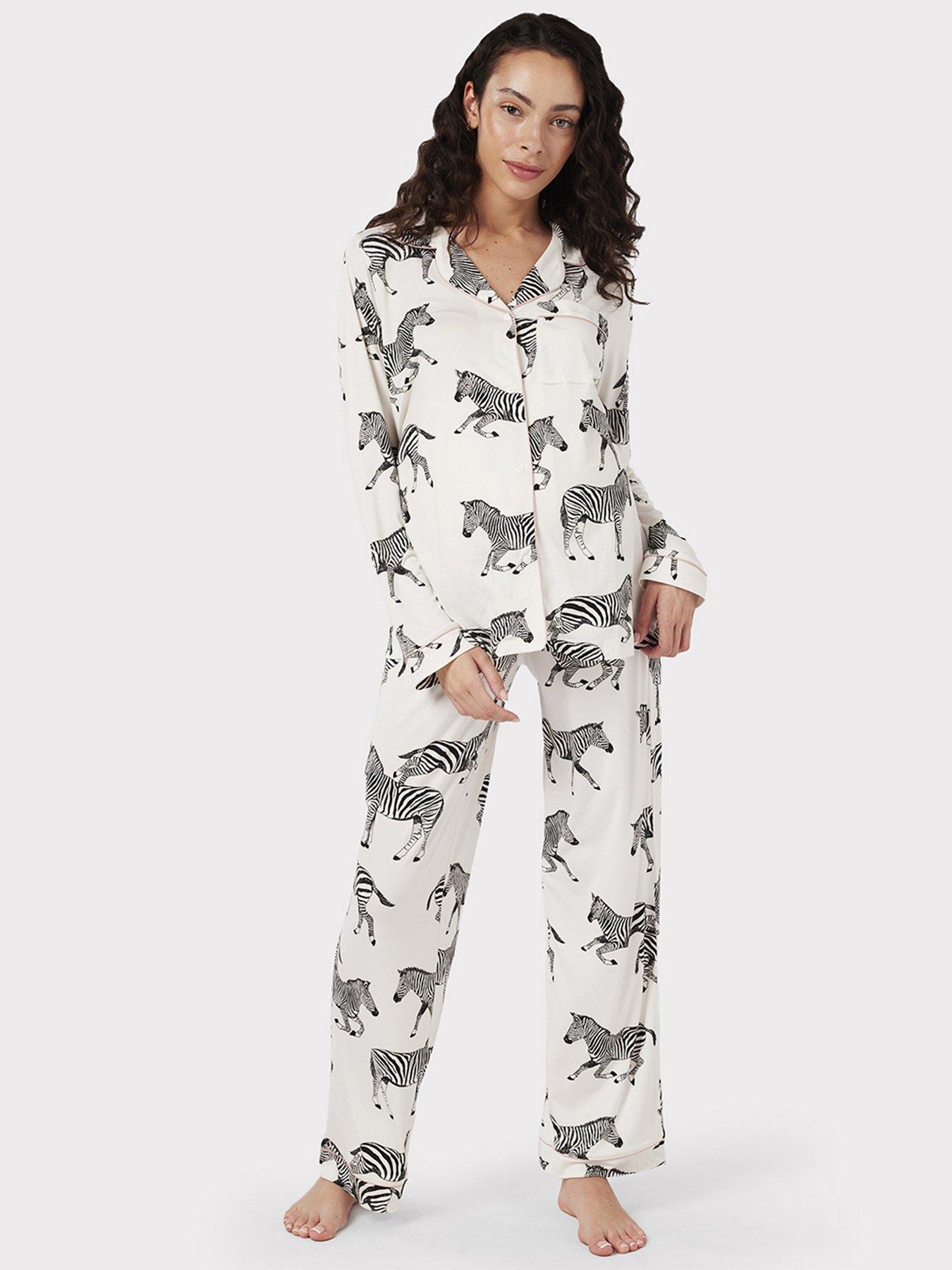 CHELSEA PEERS Pyjamas, Satin PJs & Nightwear | Very Page 3