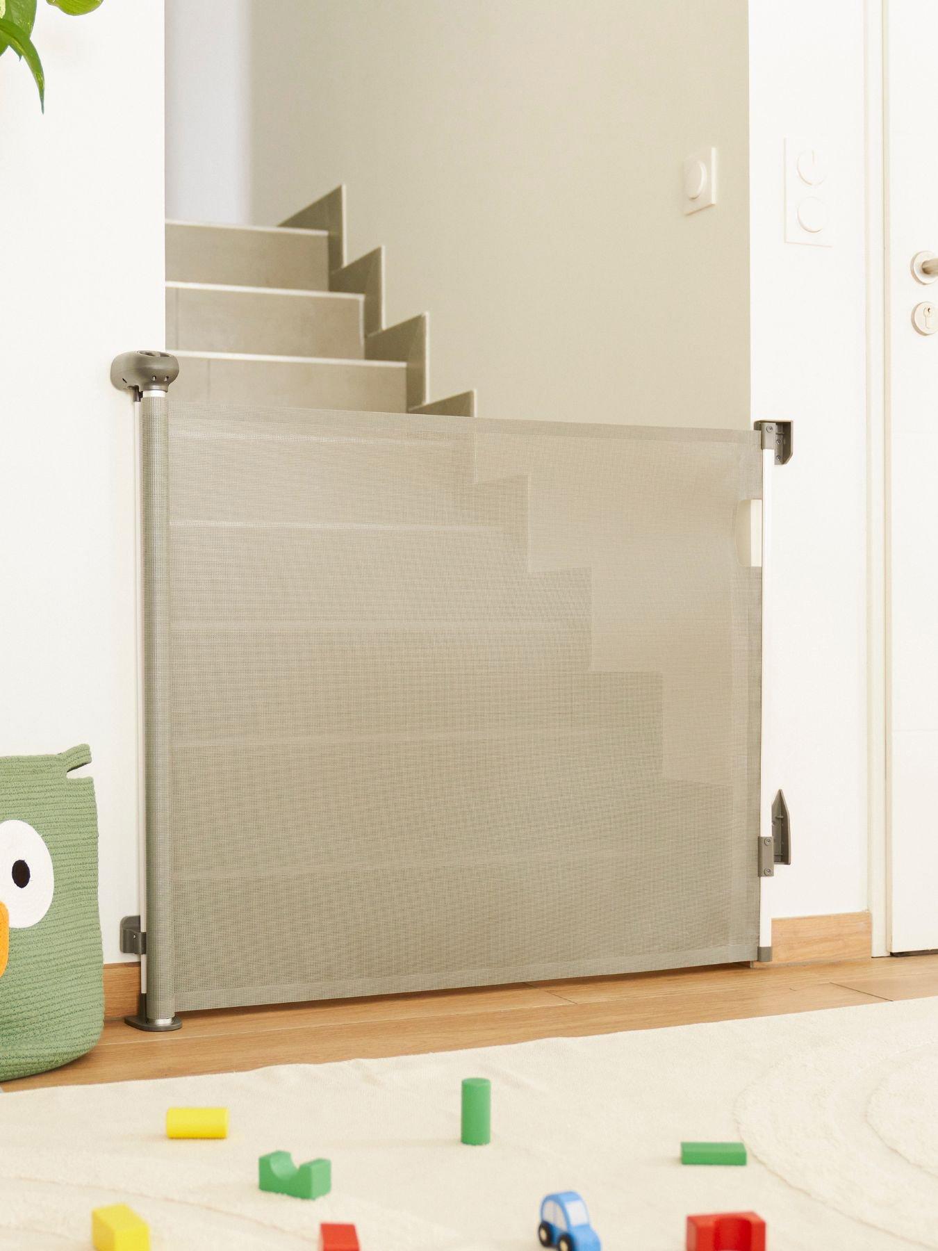 Badabulle Retractable Fabric Safety Gate | Very