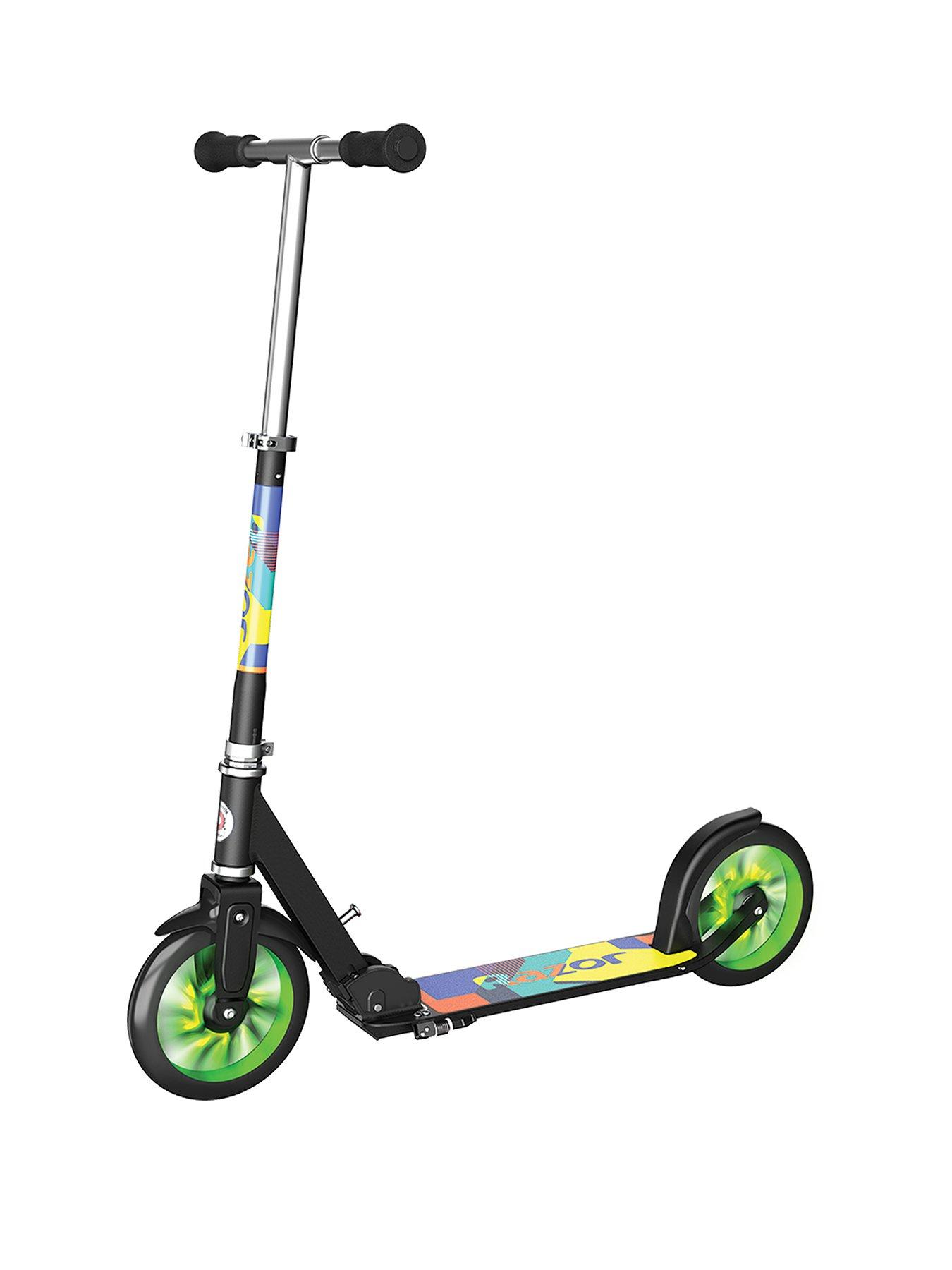 Razor A5 Lux Lighted Scooter - Green | Very