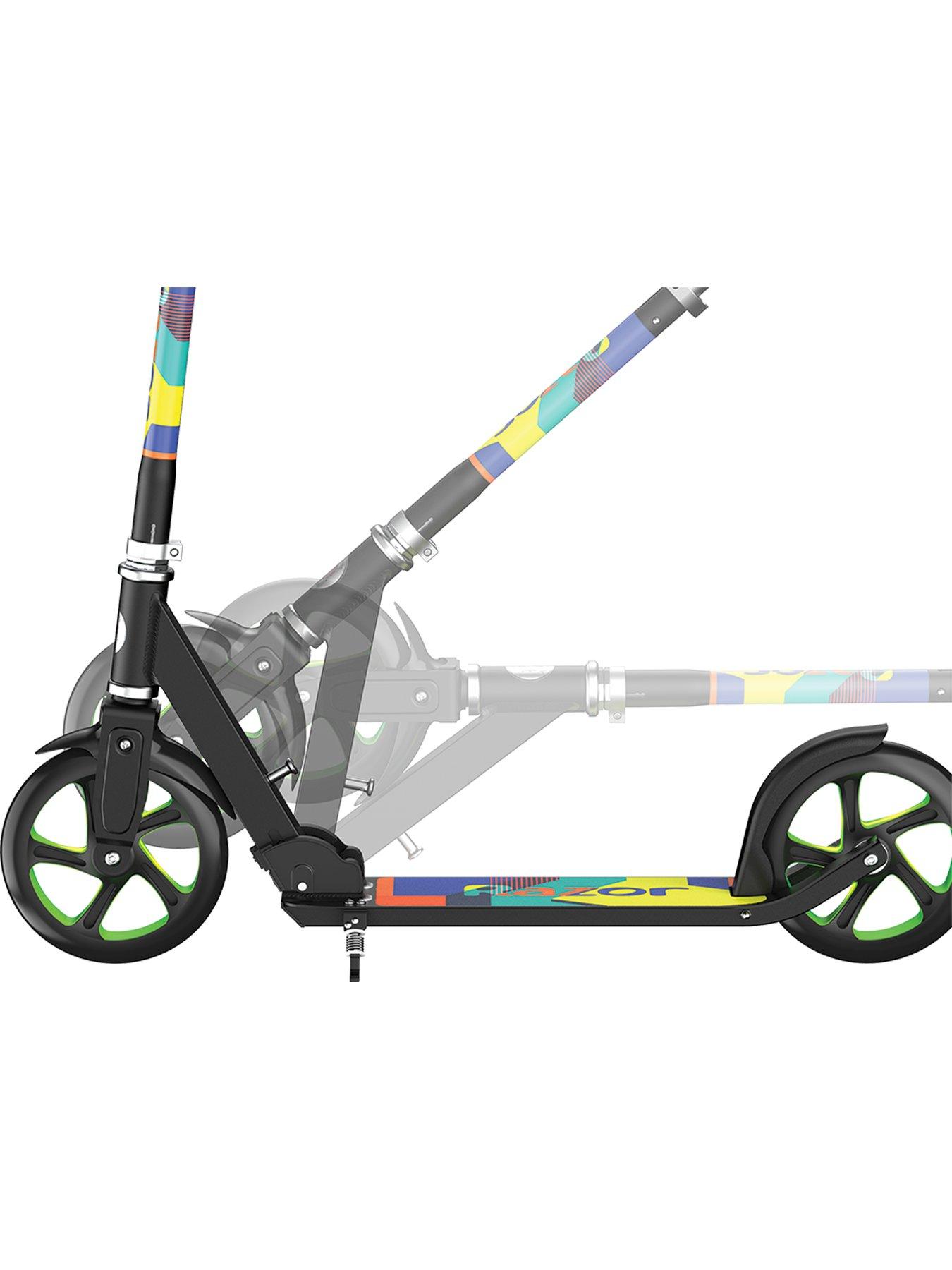 Razor A5 Lux Lighted Scooter - Green | Very