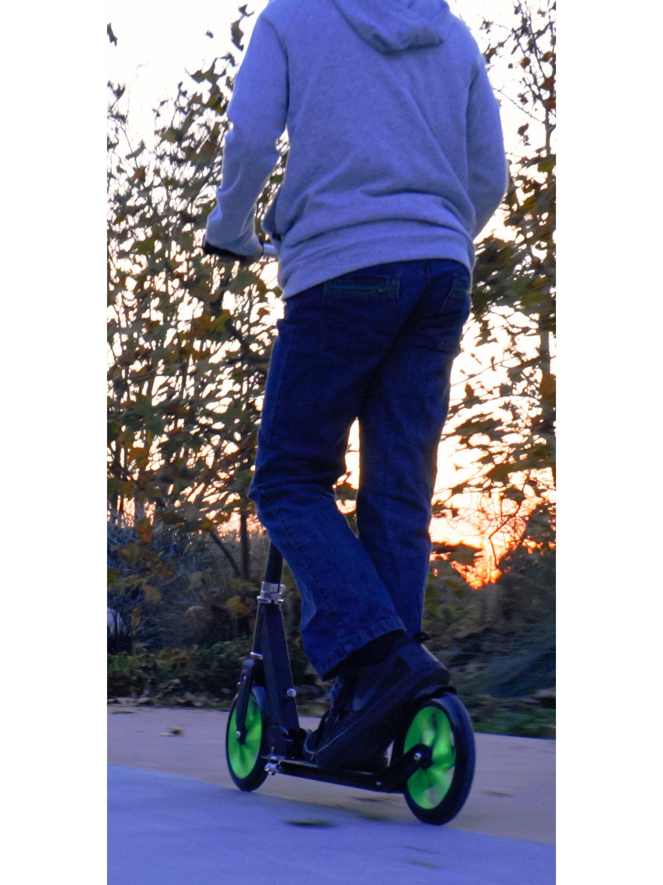 Razor A5 Lux Lighted Scooter - Green | Very