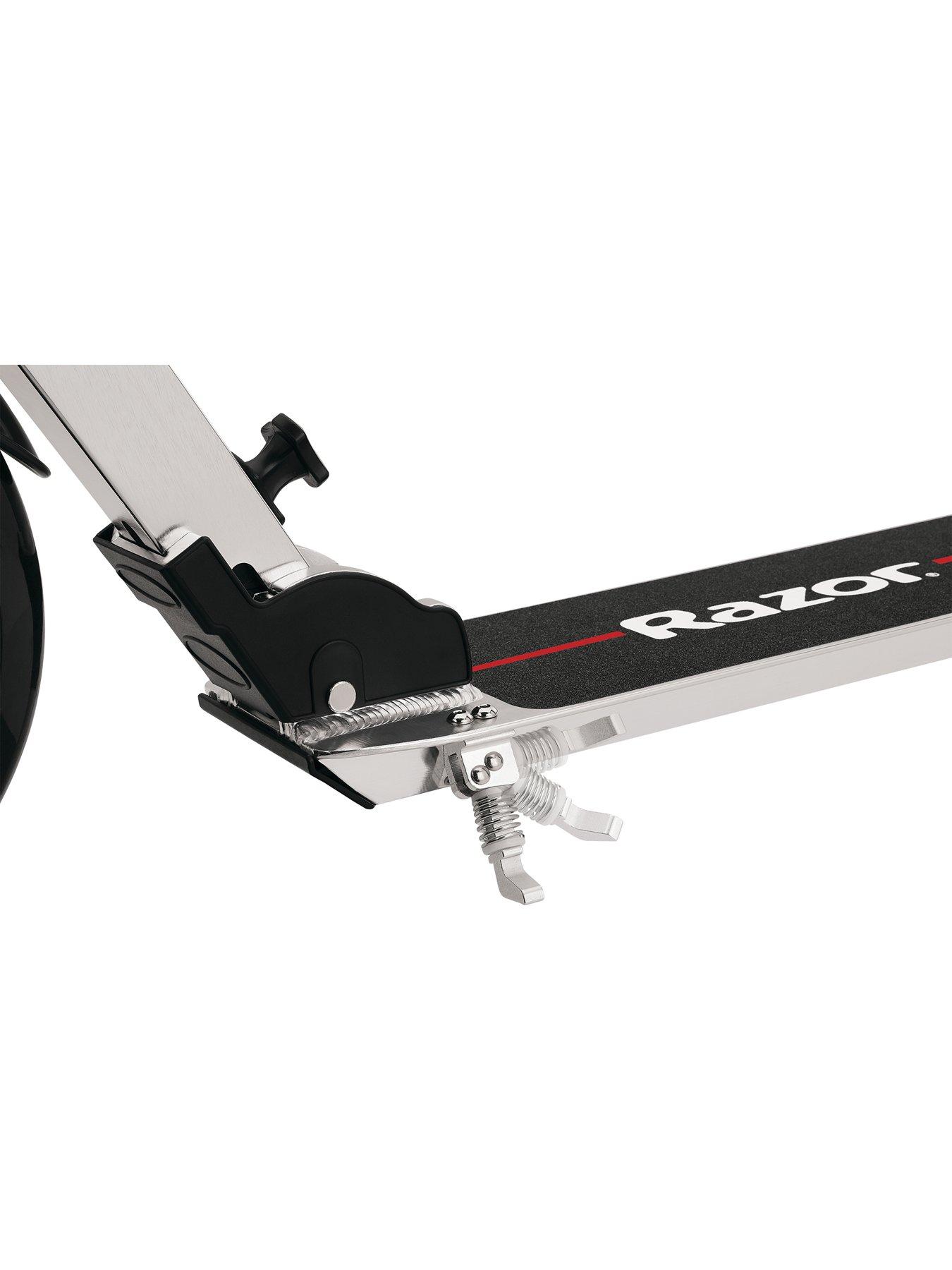 Razor A6 Scooter - Silver | Very