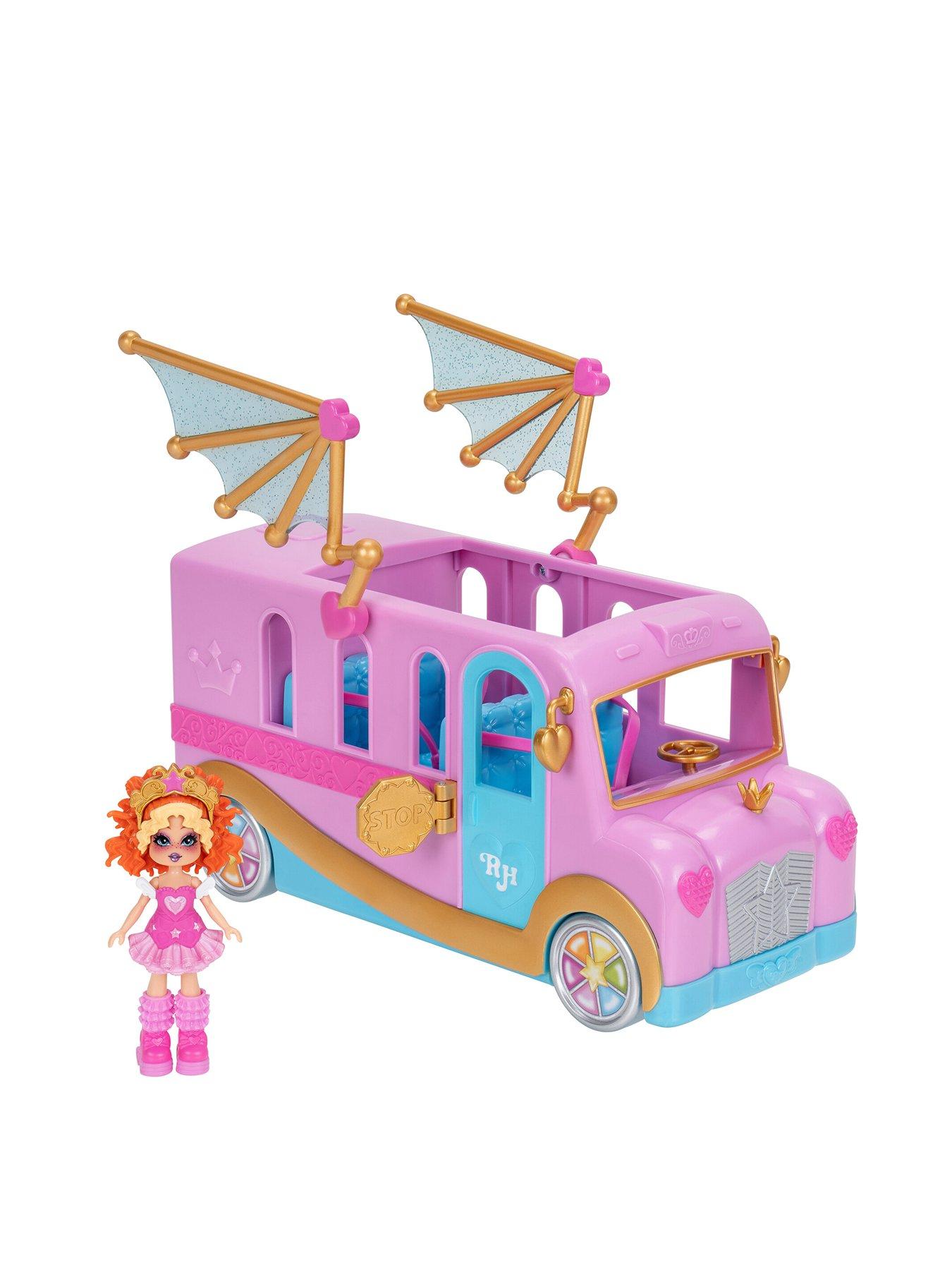 Royale High Bus and Glam Closet | Very
