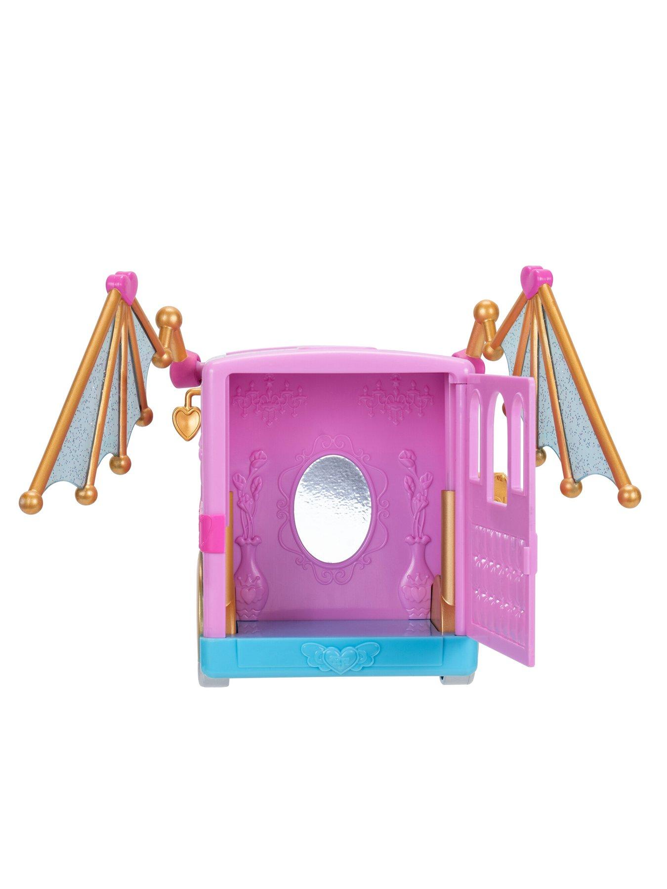 Royale High Bus and Glam Closet | Very