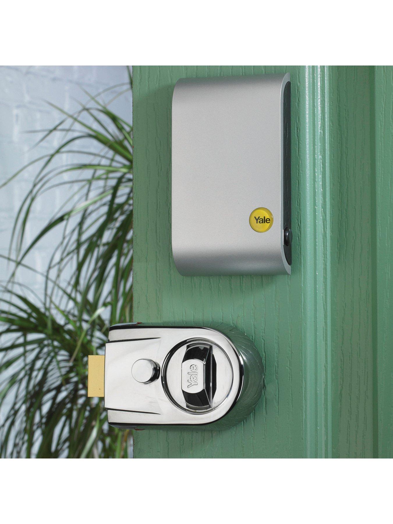 Yale Keyless Connected Matt Black | Very