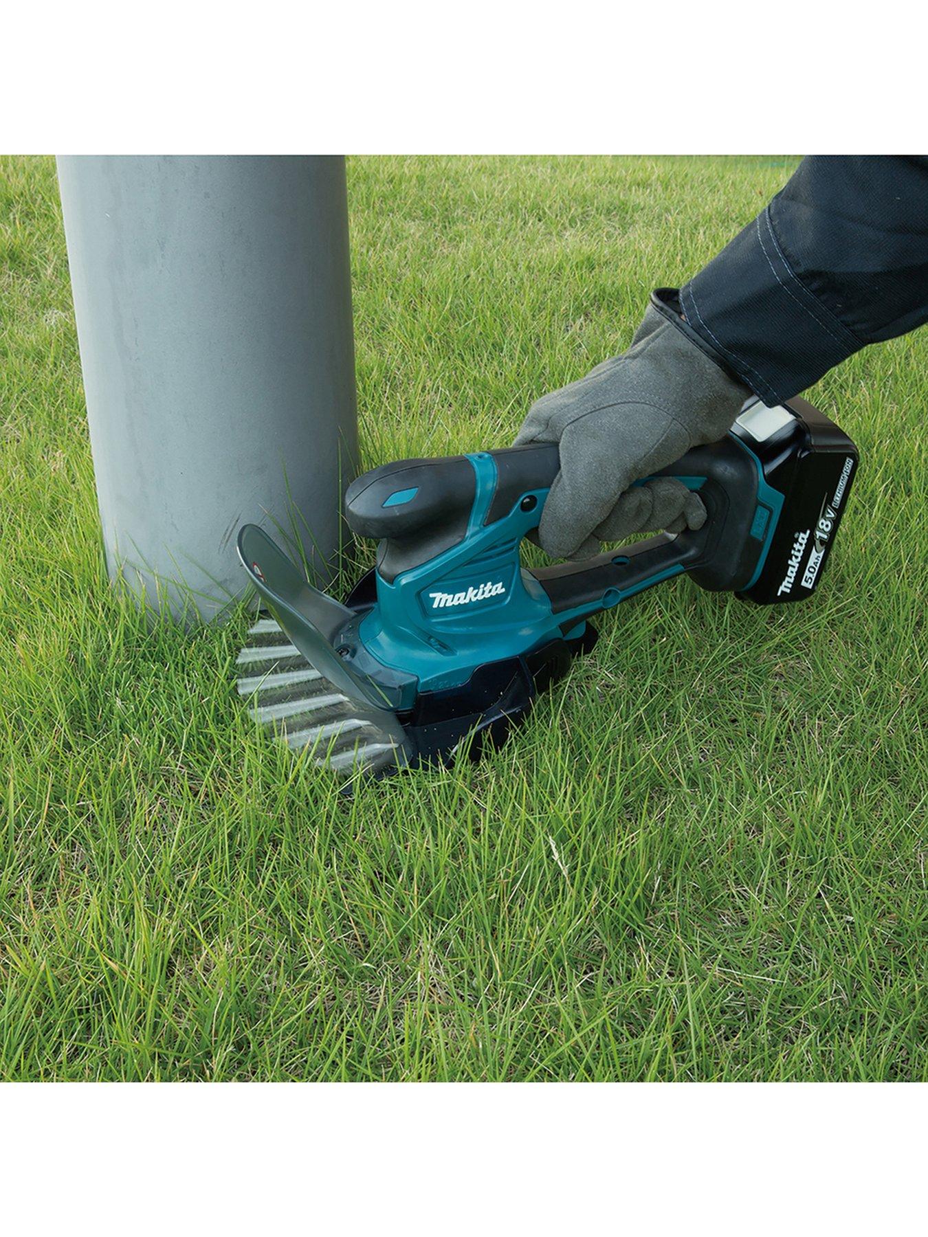18V LXT Grass Shears With Hedge Trimmer Attachment 1 X 5Ah Battery Fast Charger