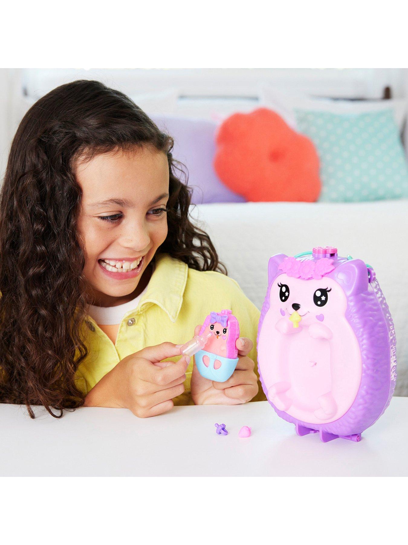 Polly Pocket Hedgehog Mom & Baby Purse Playset with 2 Dolls & 16 ...
