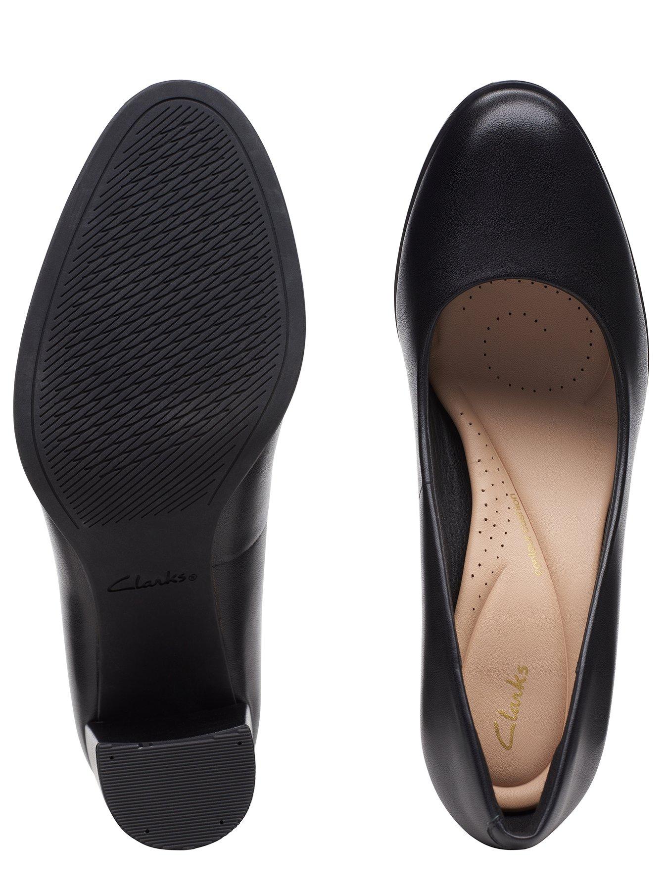 Clarks Freva85 Court - Black | Very