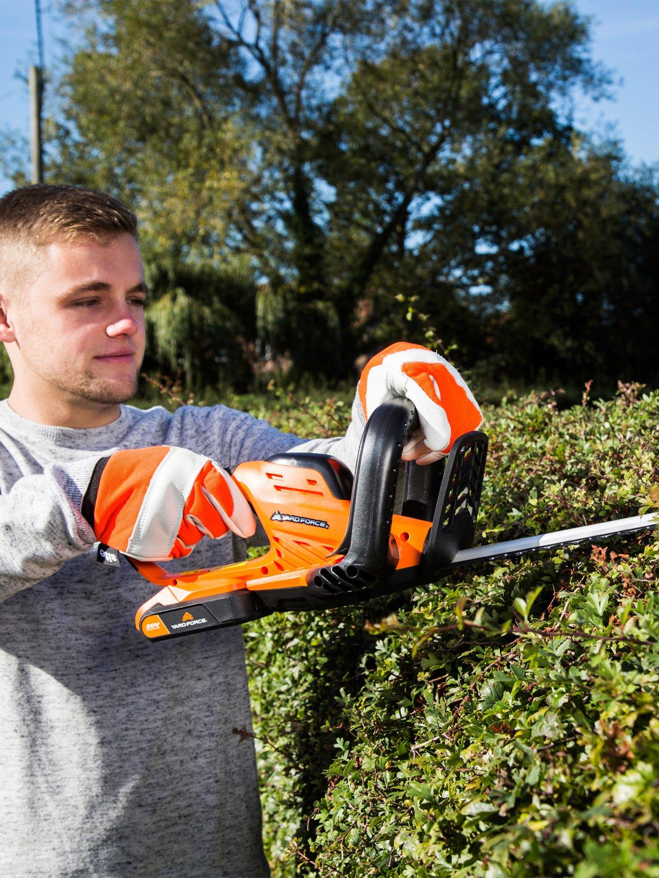 Yard Force 20V Cordless Hedge Trimmer with 45cm dual action blade, Li ...