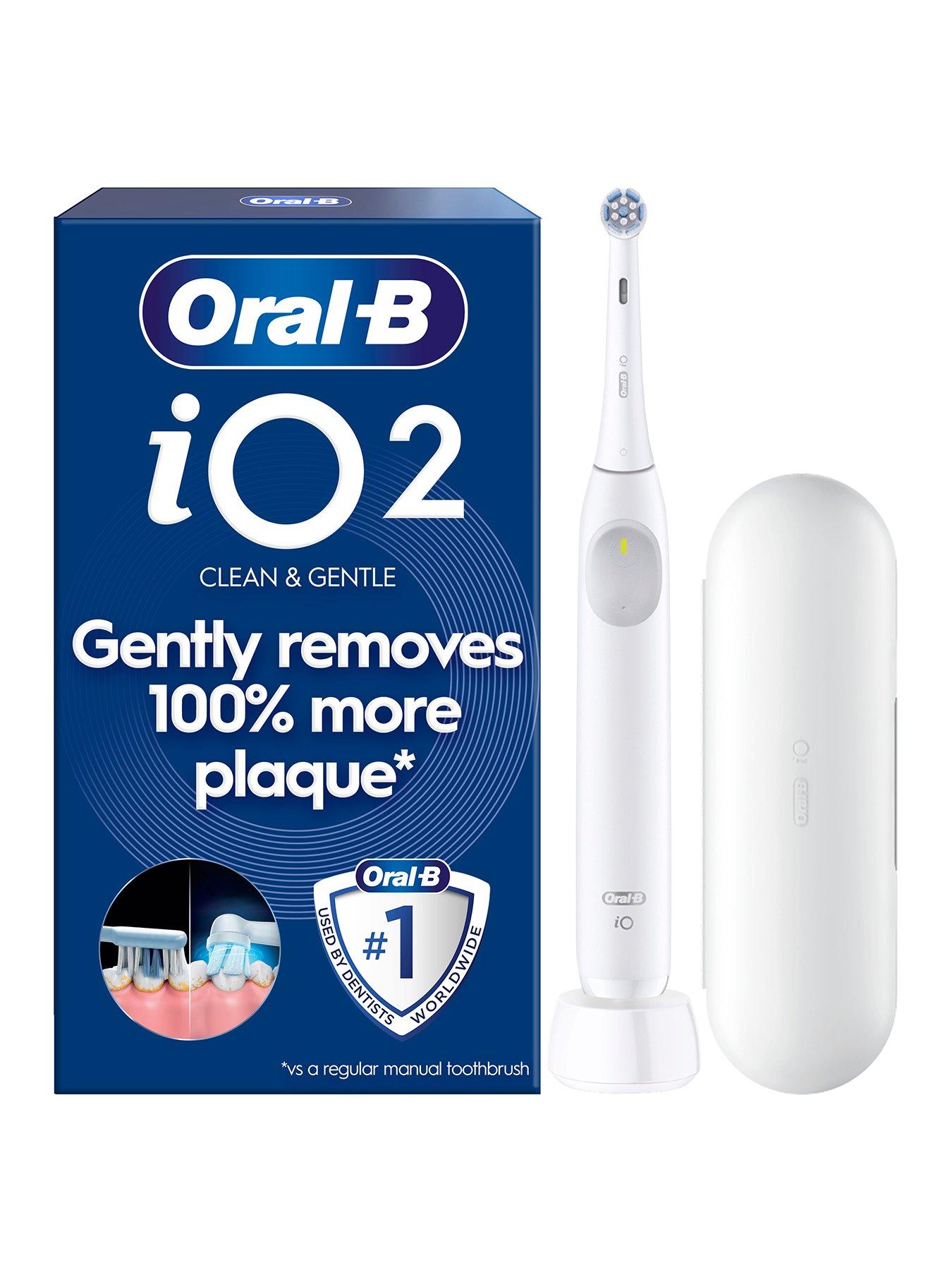 Oral-B iO2 Series Simple White + Travel Case | Very