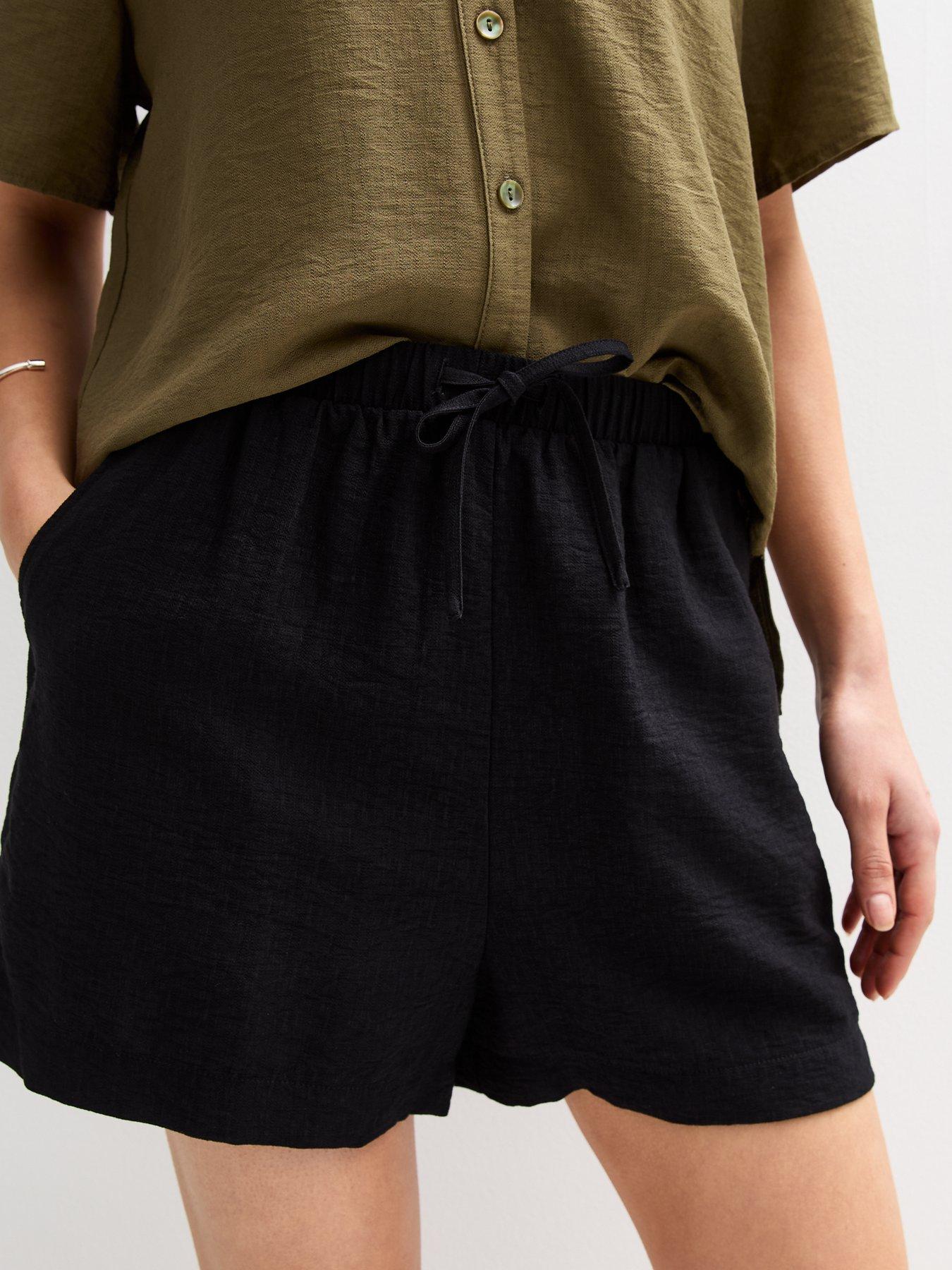 New Look Crinkle Texture Relaxed Shorts - Black | Very