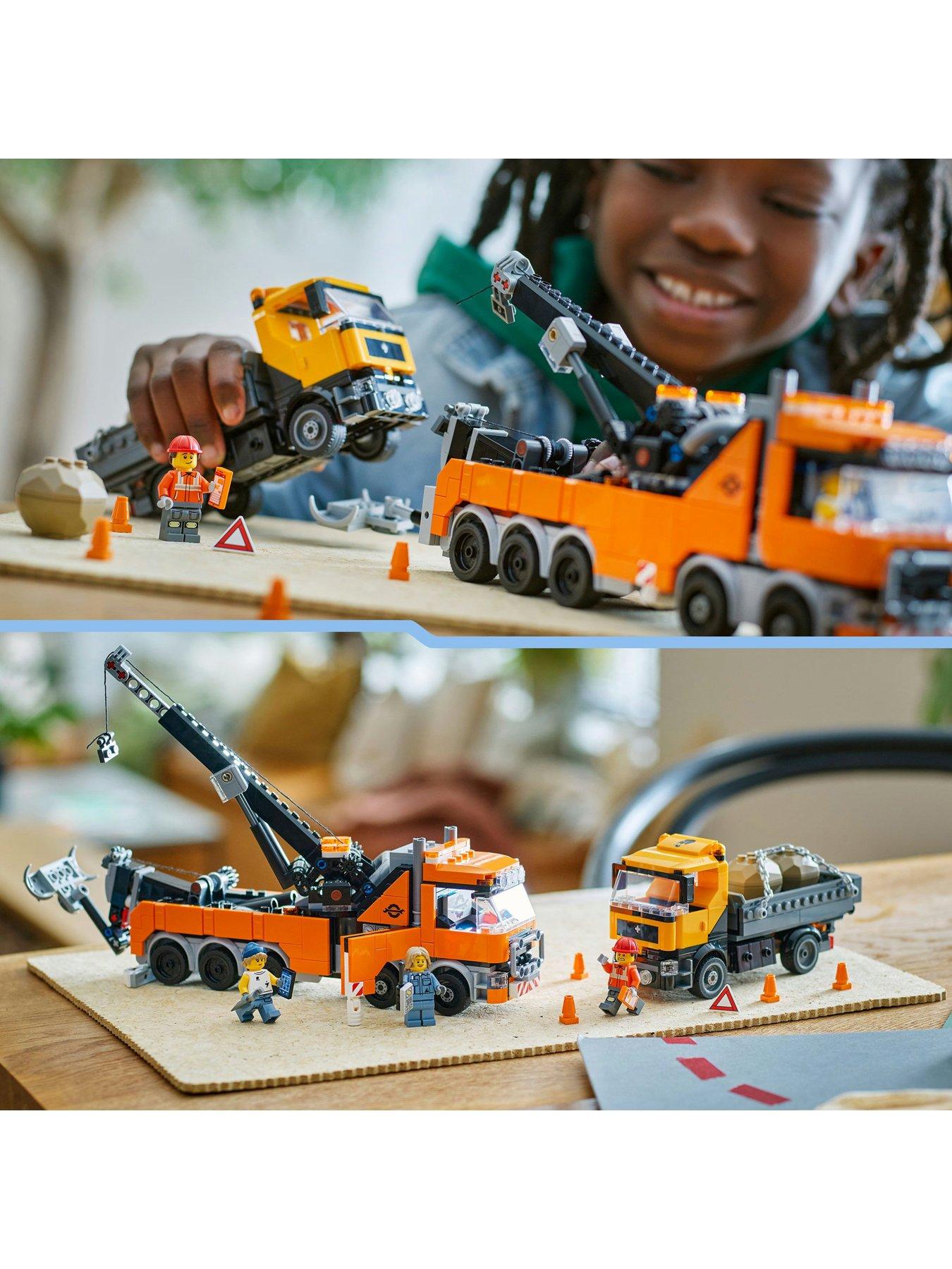 LEGO City City Heavy-Duty Recovery Tow Truck with Crane 60467 | Very