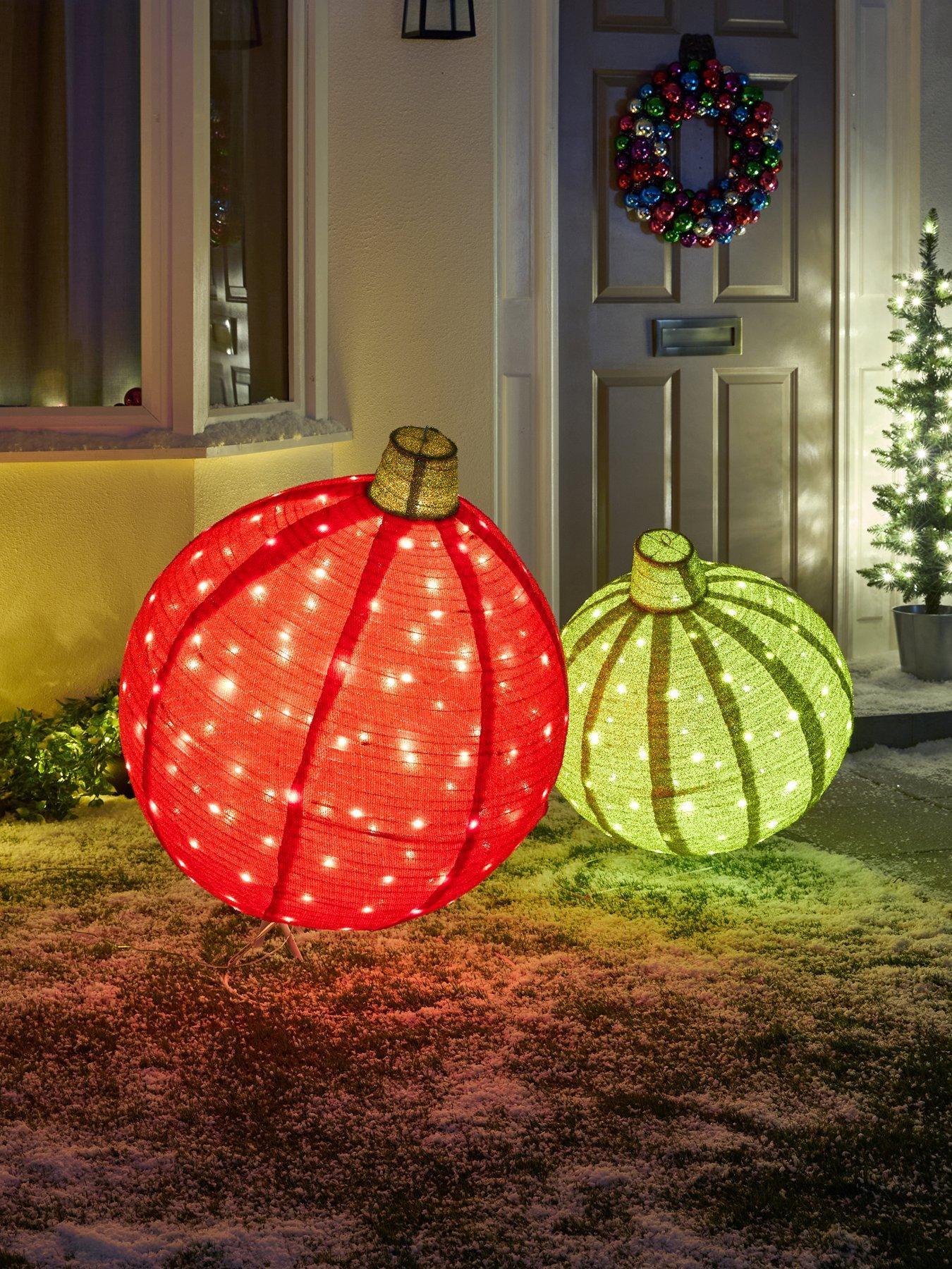 That Light Up Outdoor Christmas Decorations