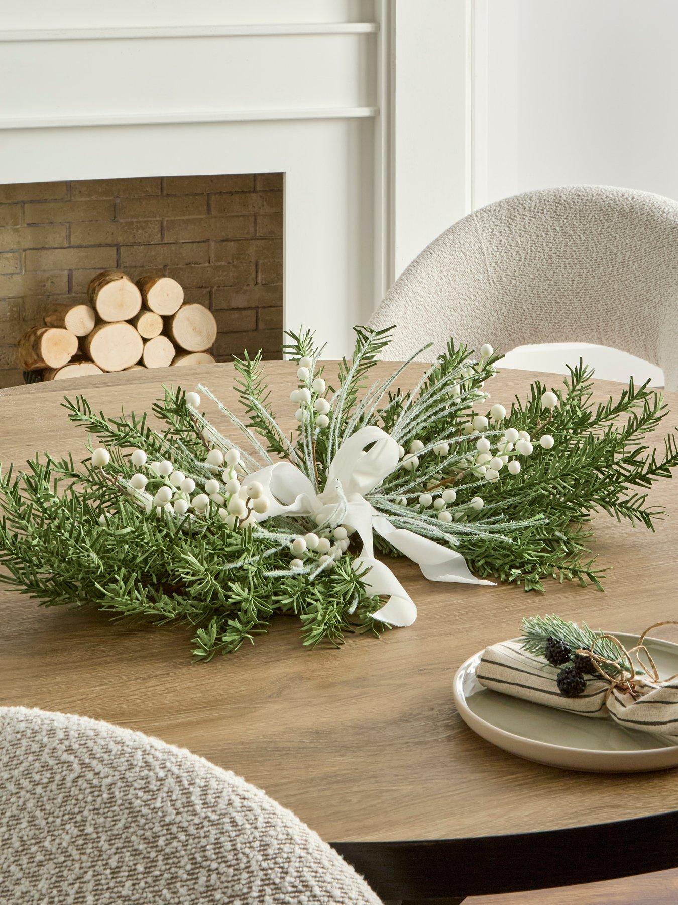 Scottish Everlastings 80 cm Christmas Table Centrepiece Swag with White ...