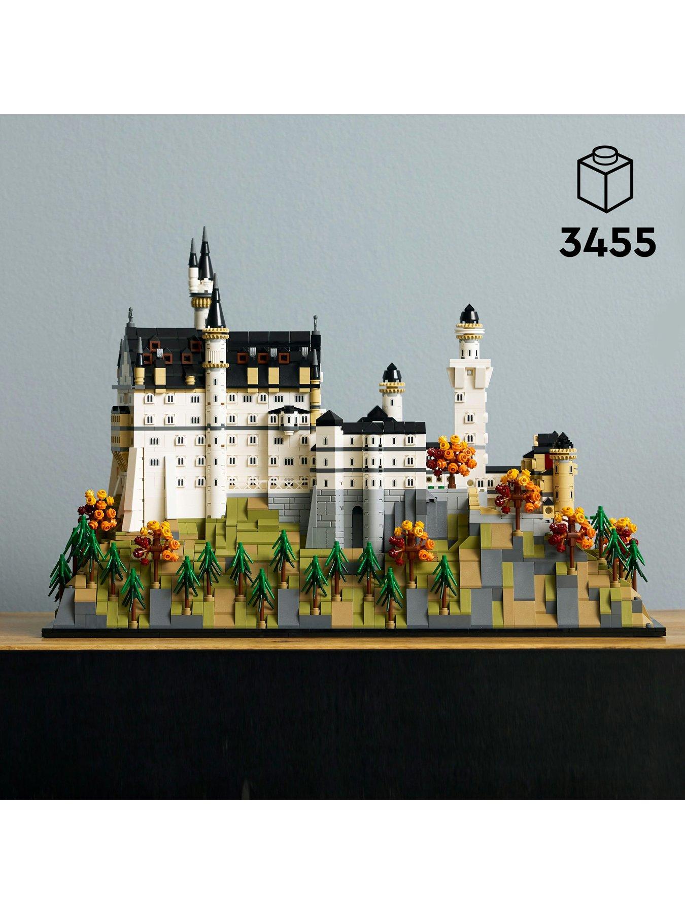 LEGO Architecture Neuschwanstein Castle Set 21063 | Very