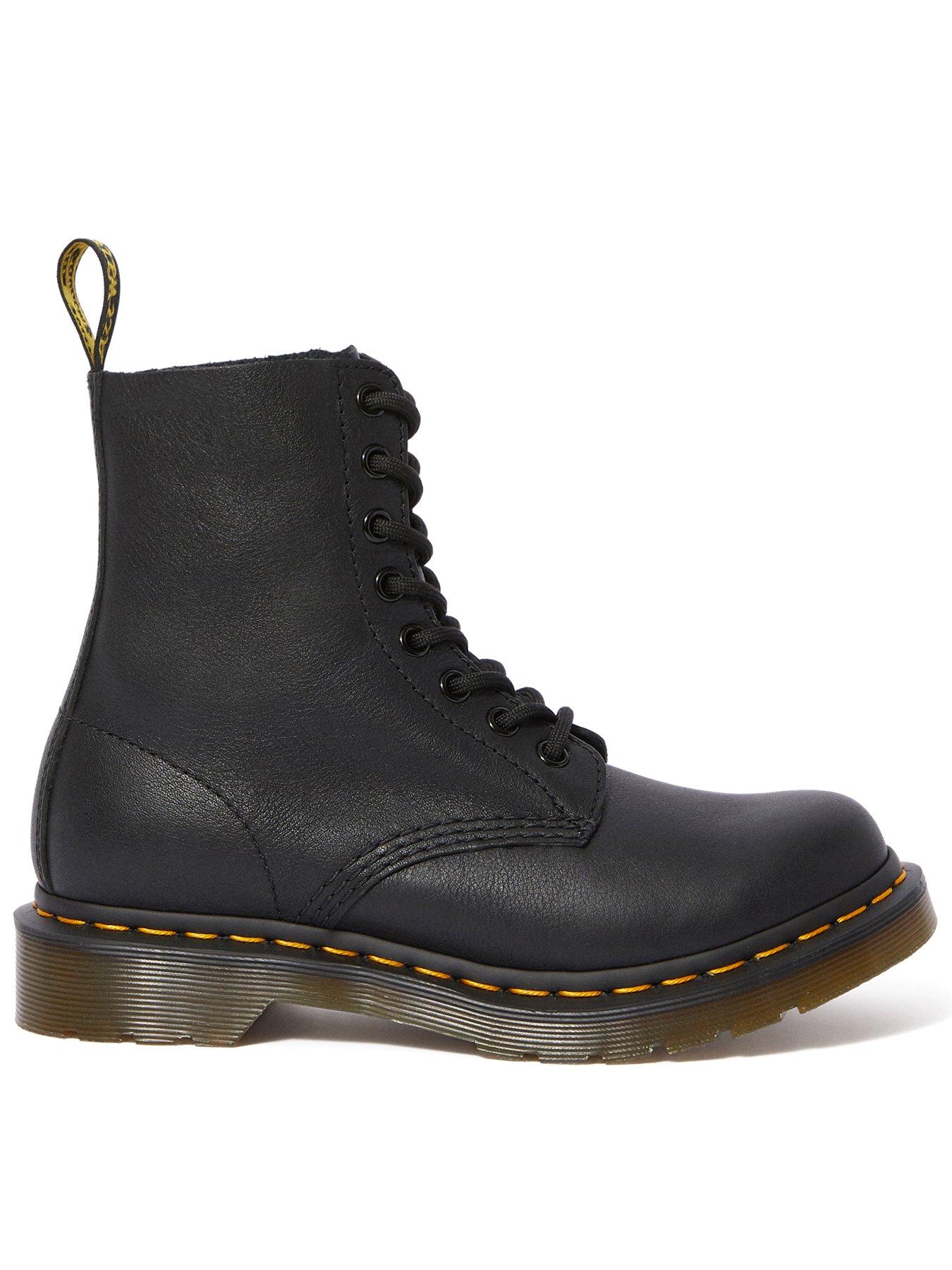 Dr Martens 1460 Pascal 8 Eye Boot Virginia - Black | Very