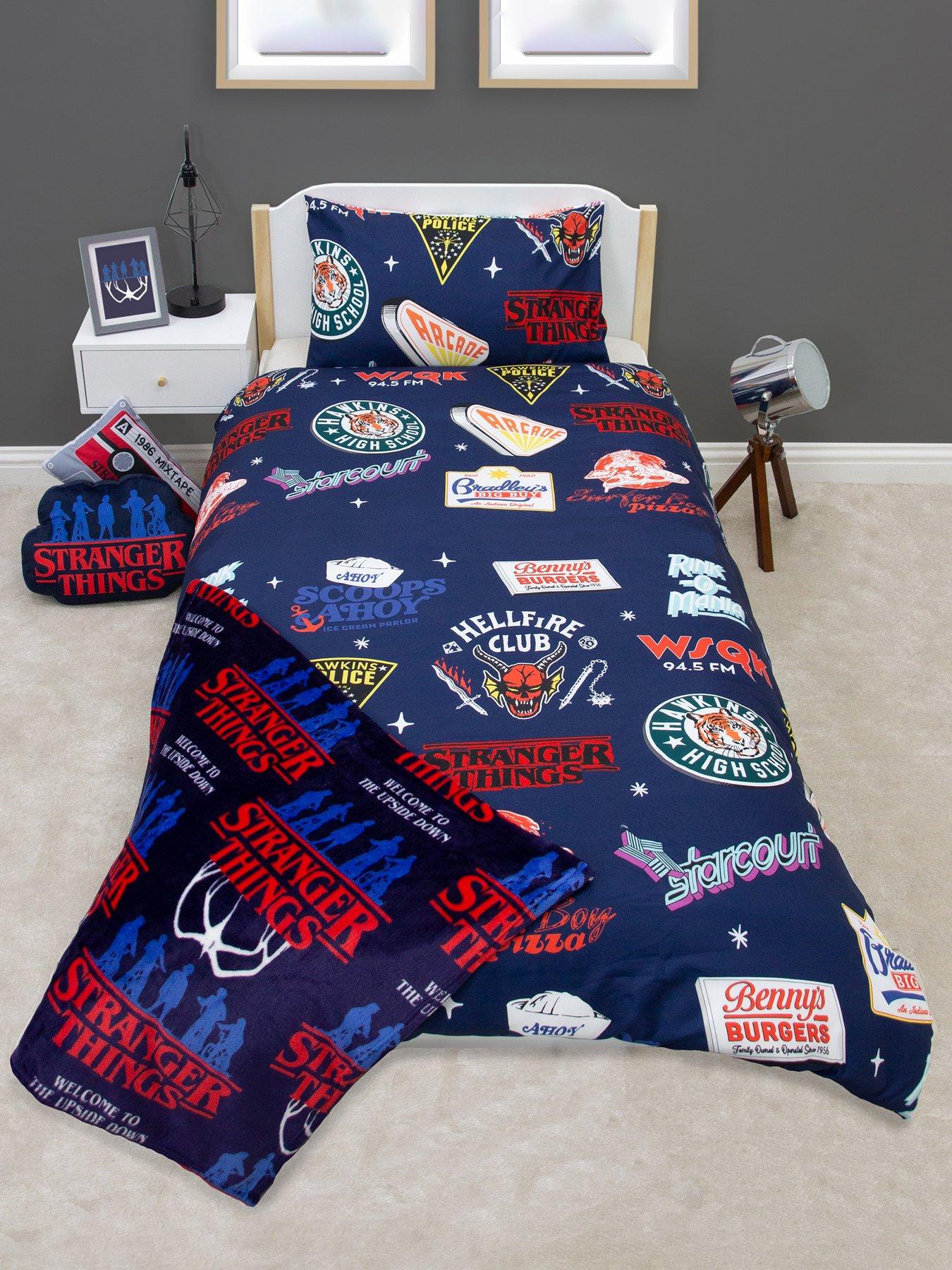 Stranger Things Gorgon Rotary Duvet - Single | Very