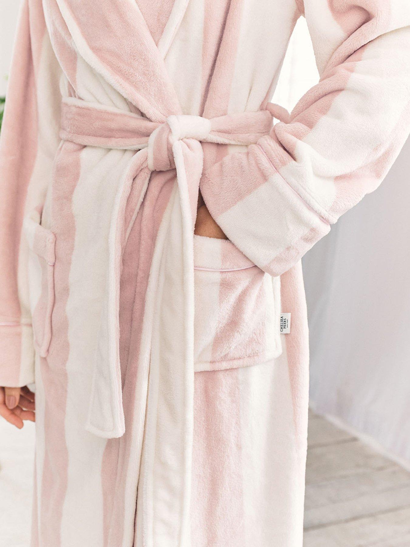CHELSEA PEERS Shaul Maxi Dressing Gown In Sealskin Fleece - White | Very