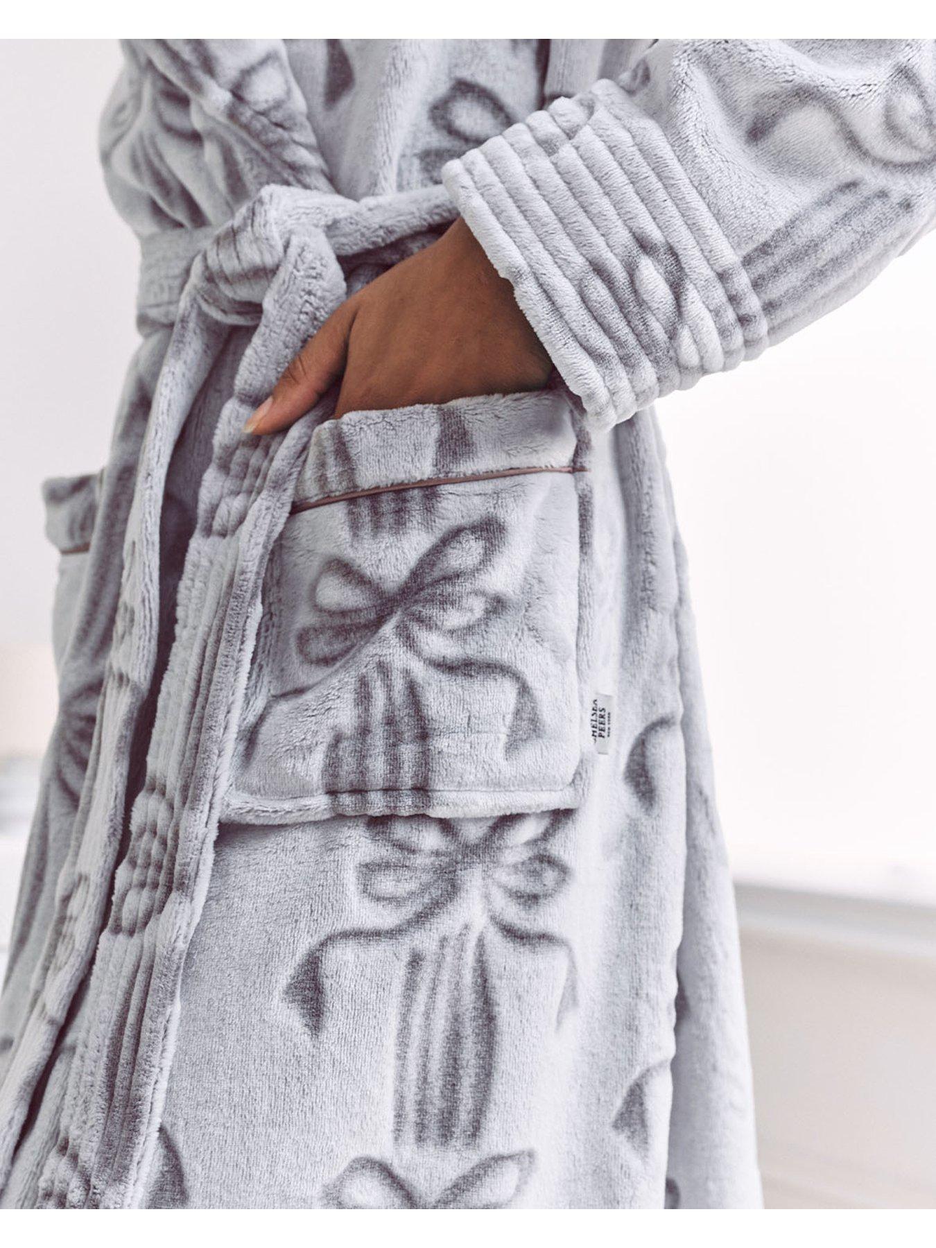 CHELSEA PEERS Shaul Maxi Dressing Gown In Burnout Fleece - Beige | Very