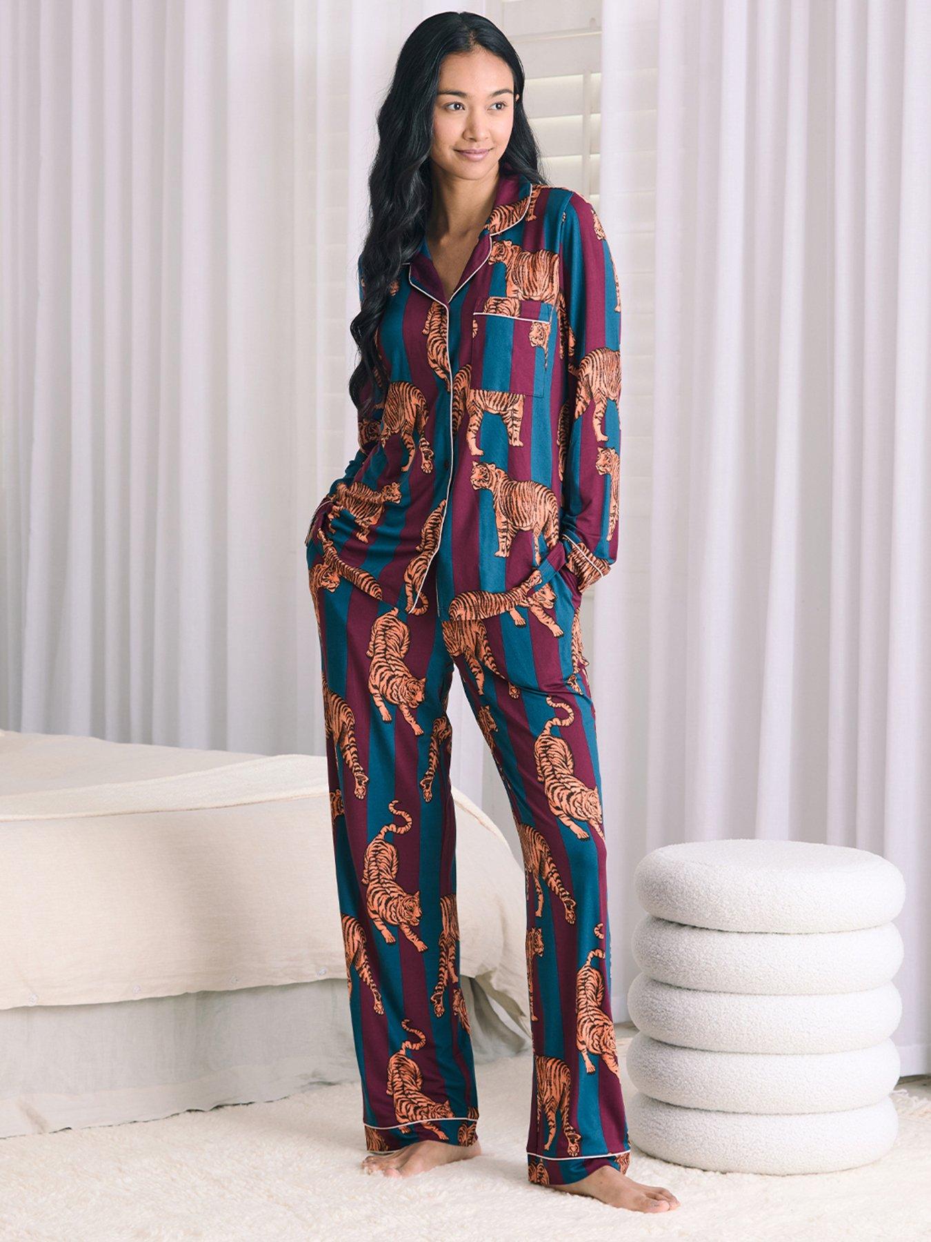 CHELSEA PEERS Classic Long Button Up Set In Polyester - Red | Very