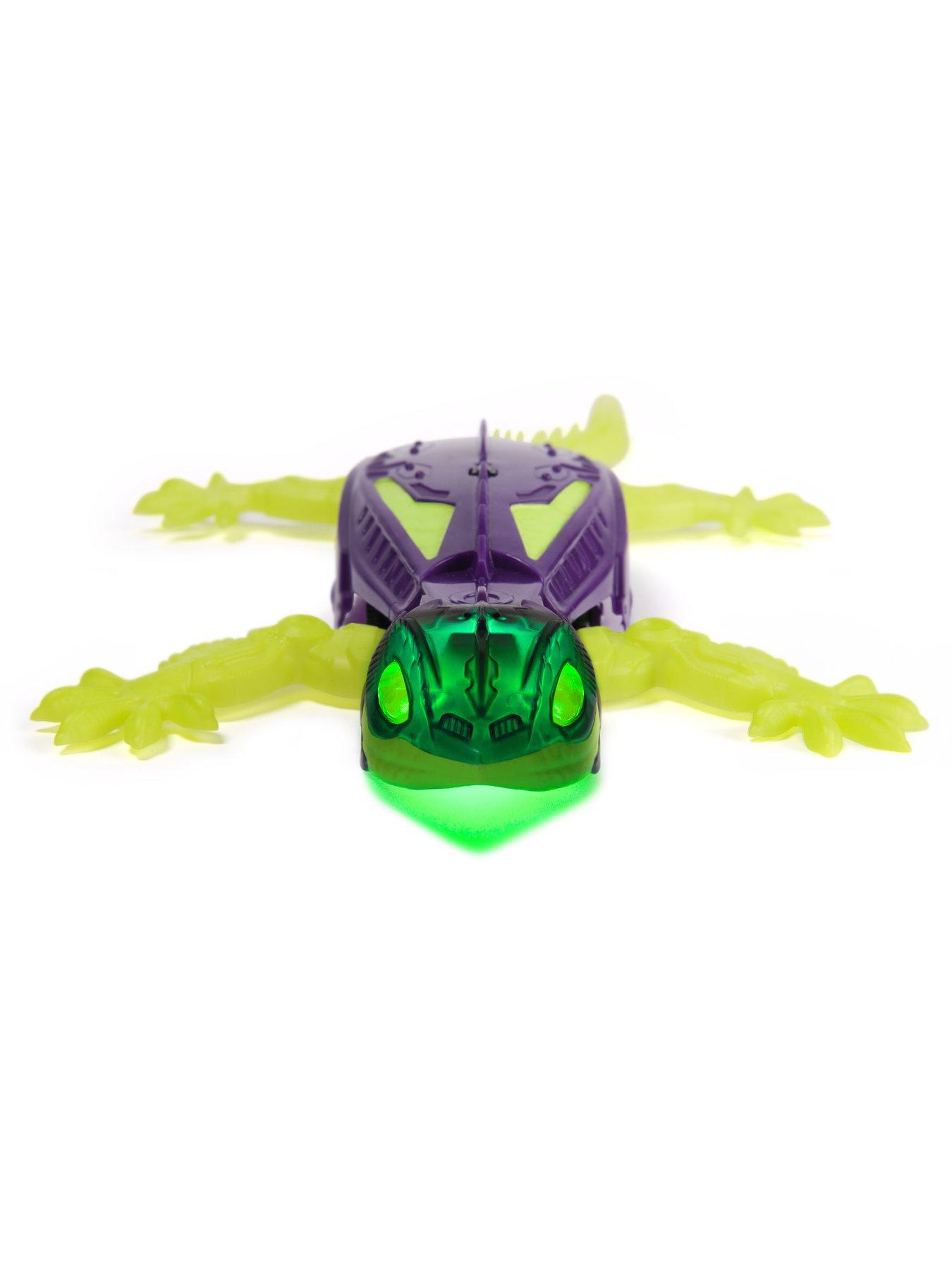 Hex Bots Glow In The Dark Wall Crawler Gecko Remote Control Toy | Very