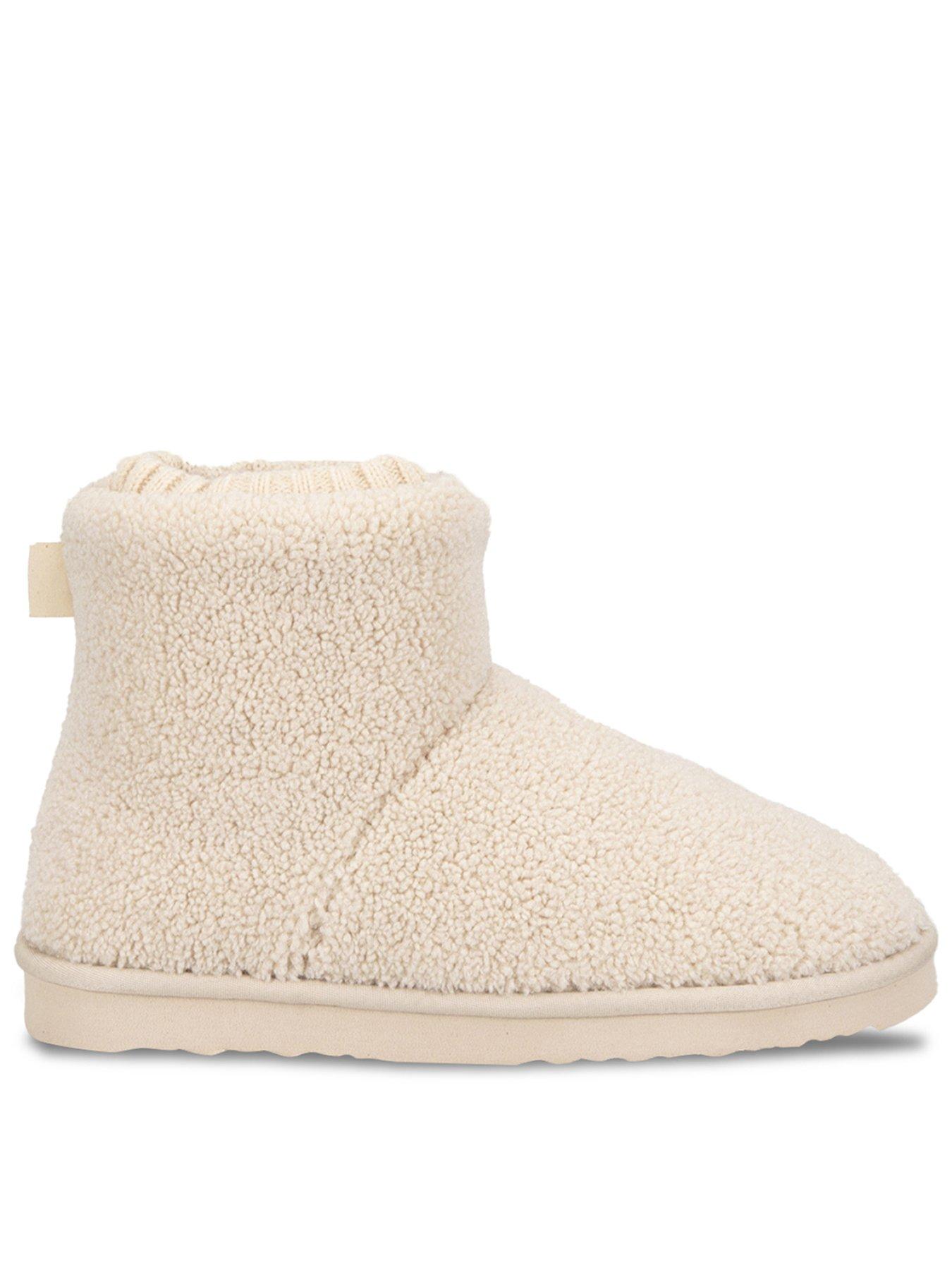 Totes Isotoner Isotoner Ladies Borg Boot With Cuff Detail - Cream | Very