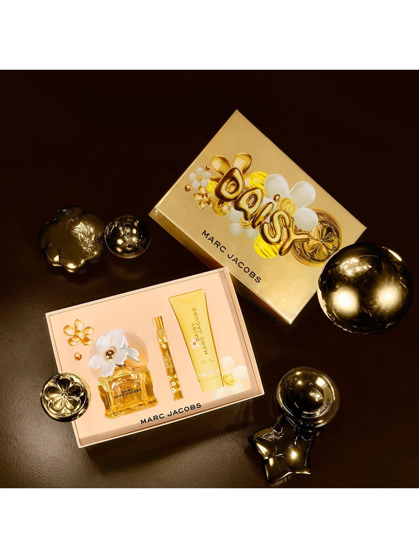 MARC JACOBS Daisy Eau de Toilette for Women Trio Gift Set 100ml | Very