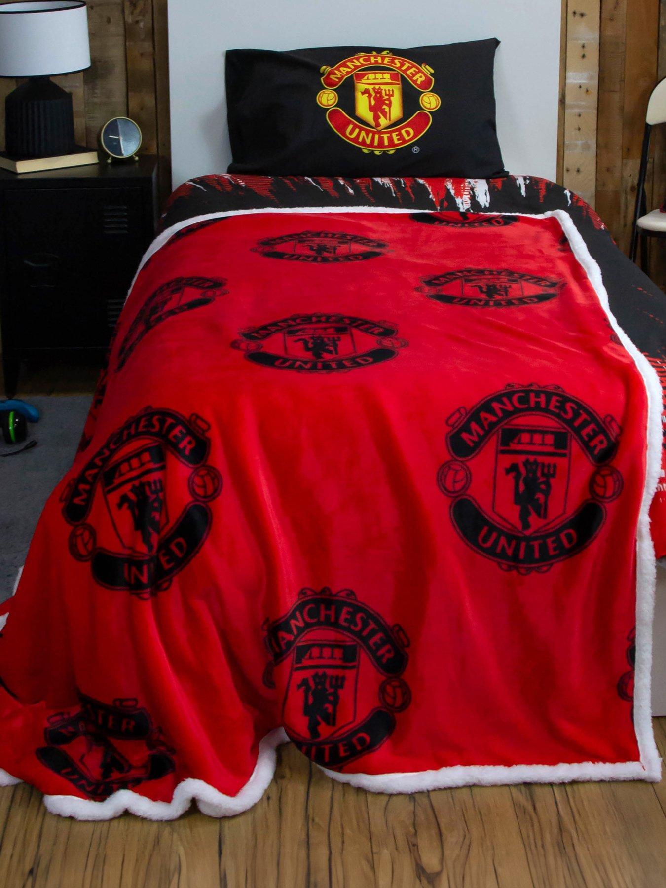 Fleeces & Blankets | Manchester United | Red | Bedspread & Blankets ...