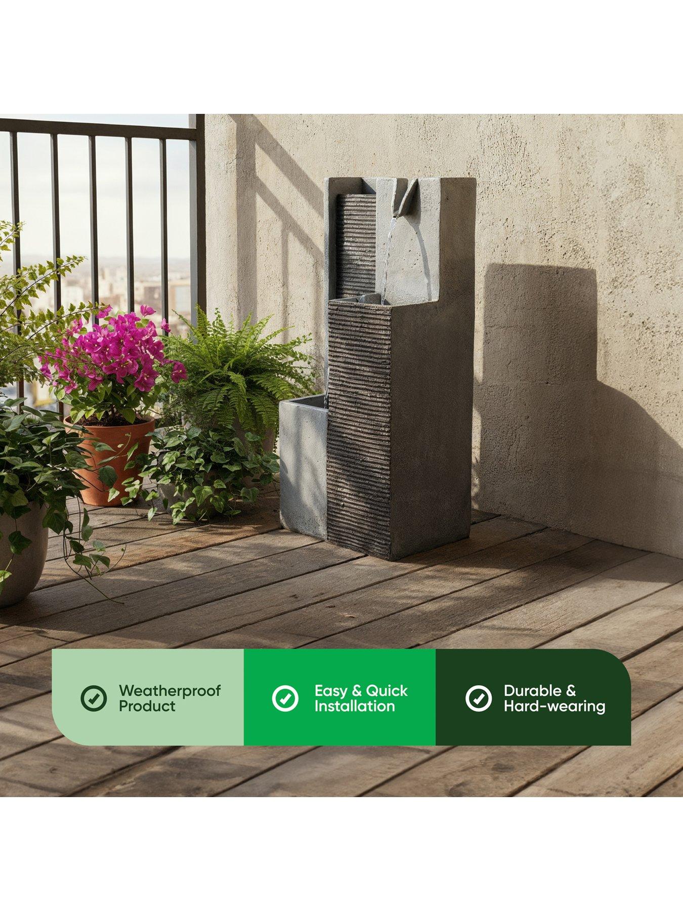 Streetwize Trickle Solar Powered Water Fountain | Very