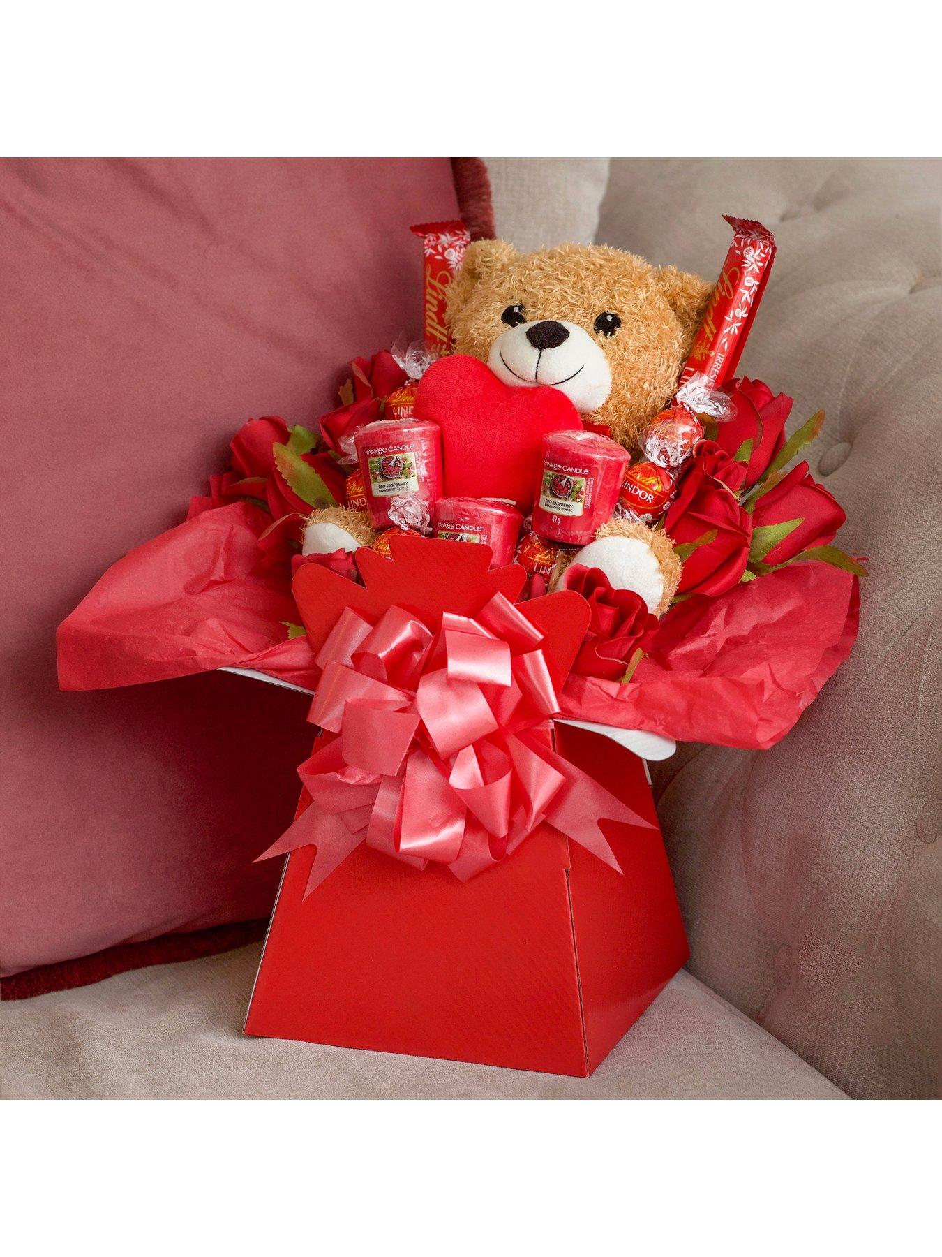 Funky Hampers The Ultimate Chocolate & Yankee Candle Valentines Bouquet ...